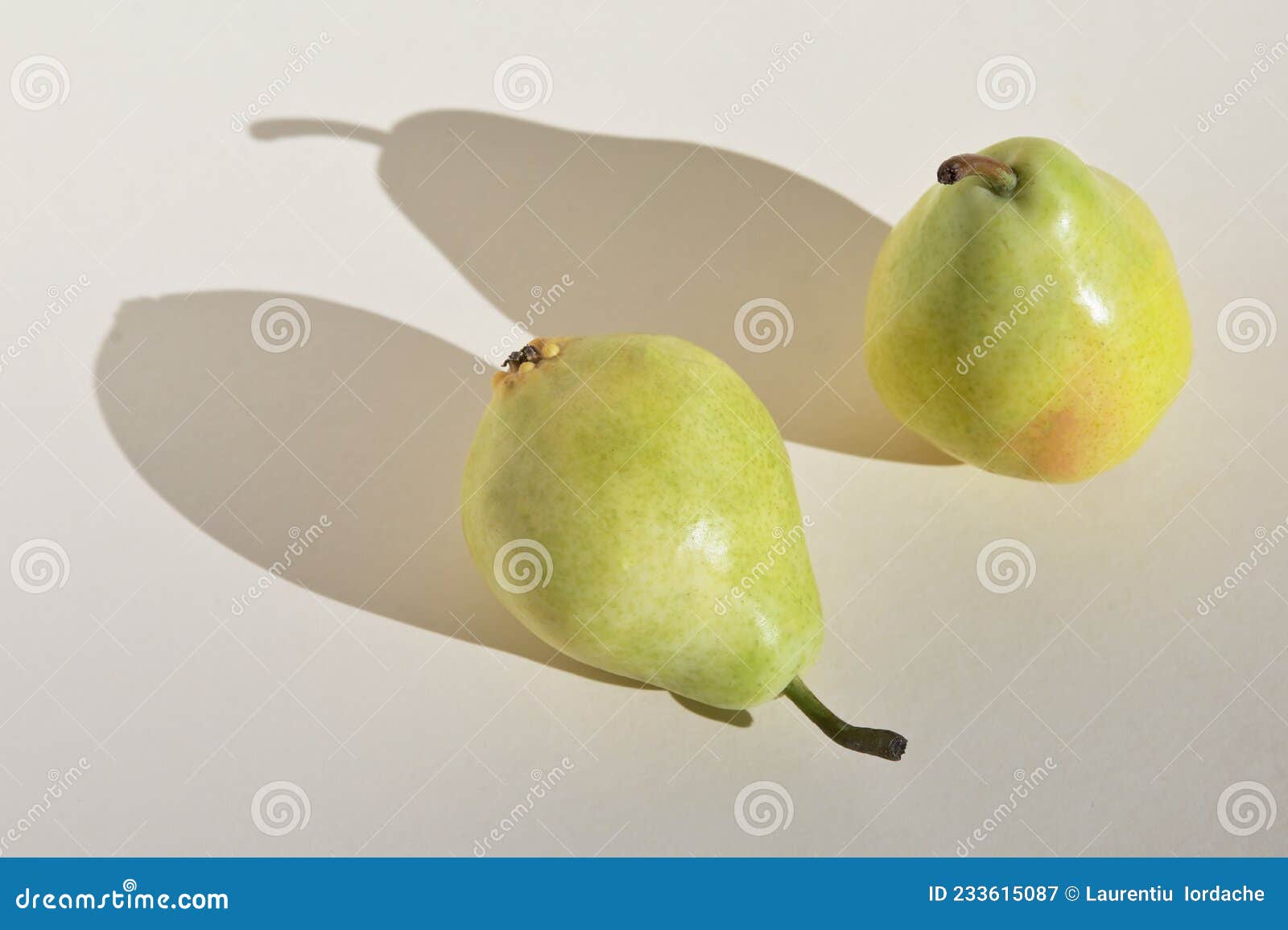 Homonyms Example Pair of Pears Stock Image - Image of fresh, expression ...