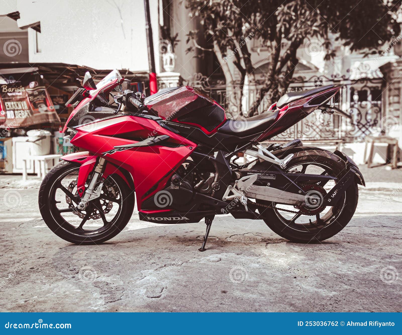 Honda Cbr 250rr Motorcycle Red Doff Editorial Photography - Image of ...