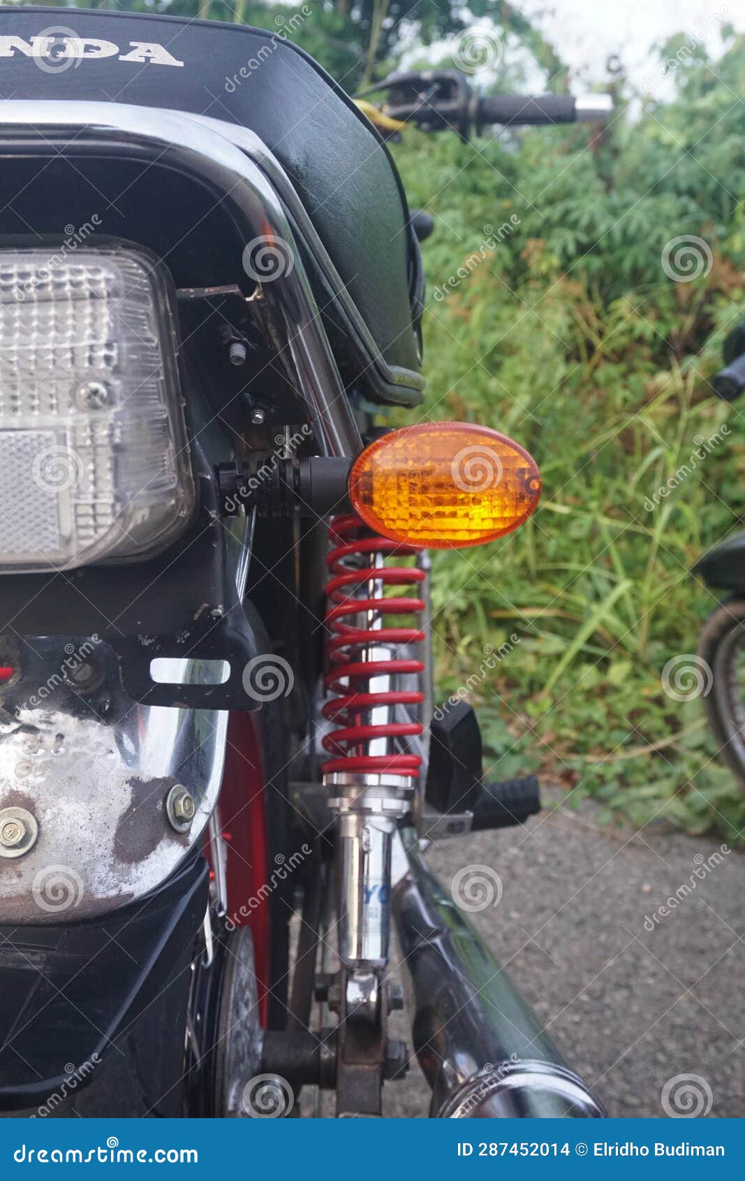 Honda GL 100 Rear Turn Signal Editorial Stock Image - Image of ...