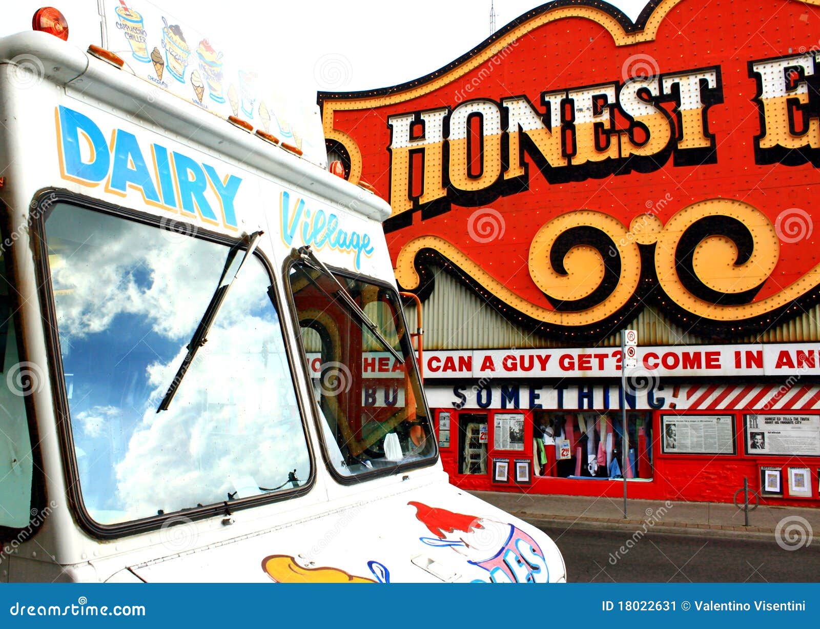 A Smoothie Truck At A Roadside Fruit Stand, Maui, Hawaii Editorial ... A Smoothie Truck At A Roadside Fruit Stand, Maui, Hawaii Editorial ...