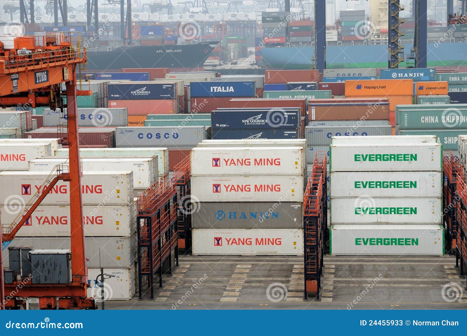 Hong Kong Kwai Chung Container Terminal Editorial Stock Photo - Image ...