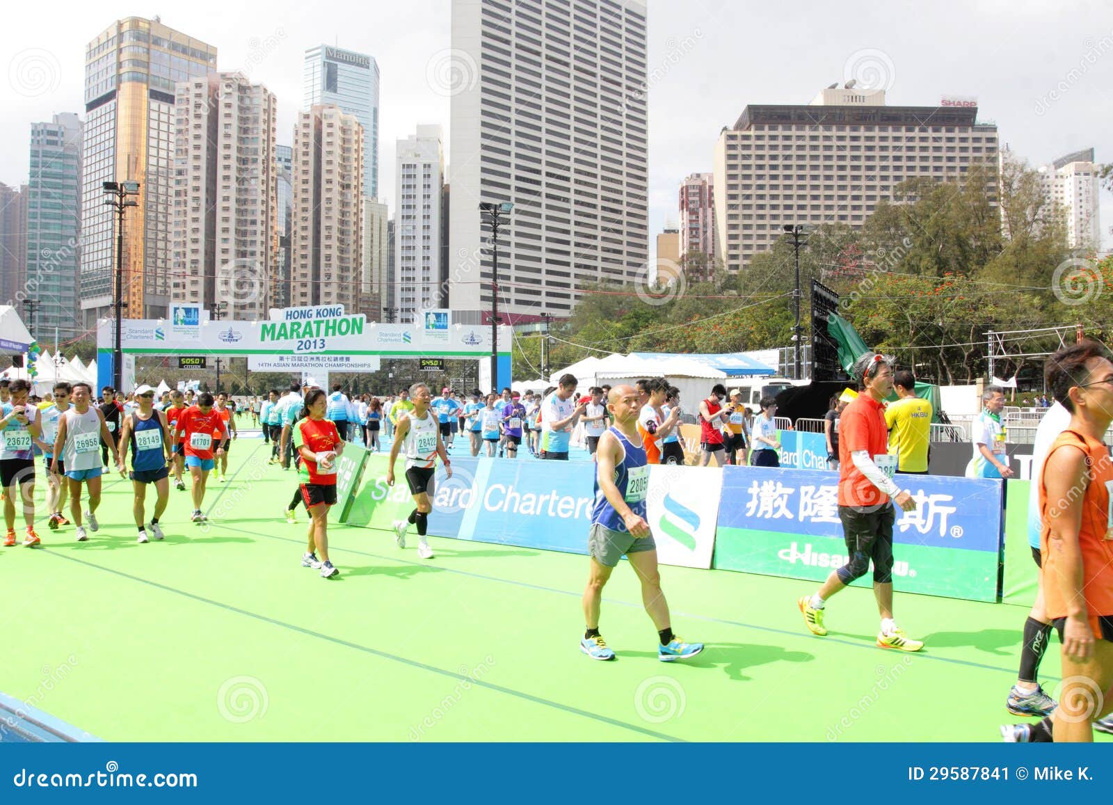 Hong Kong Marathon 2013 editorial photo. Image of count - 29587841