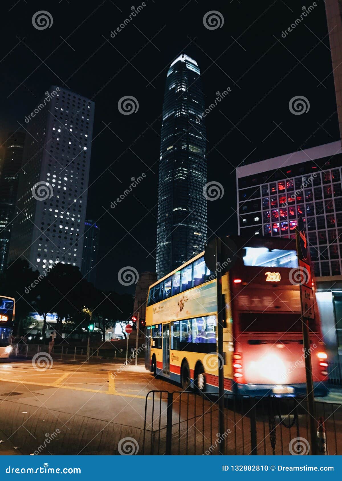 Hong Kong`s bus, night editorial image. Image of nhong - 132882810