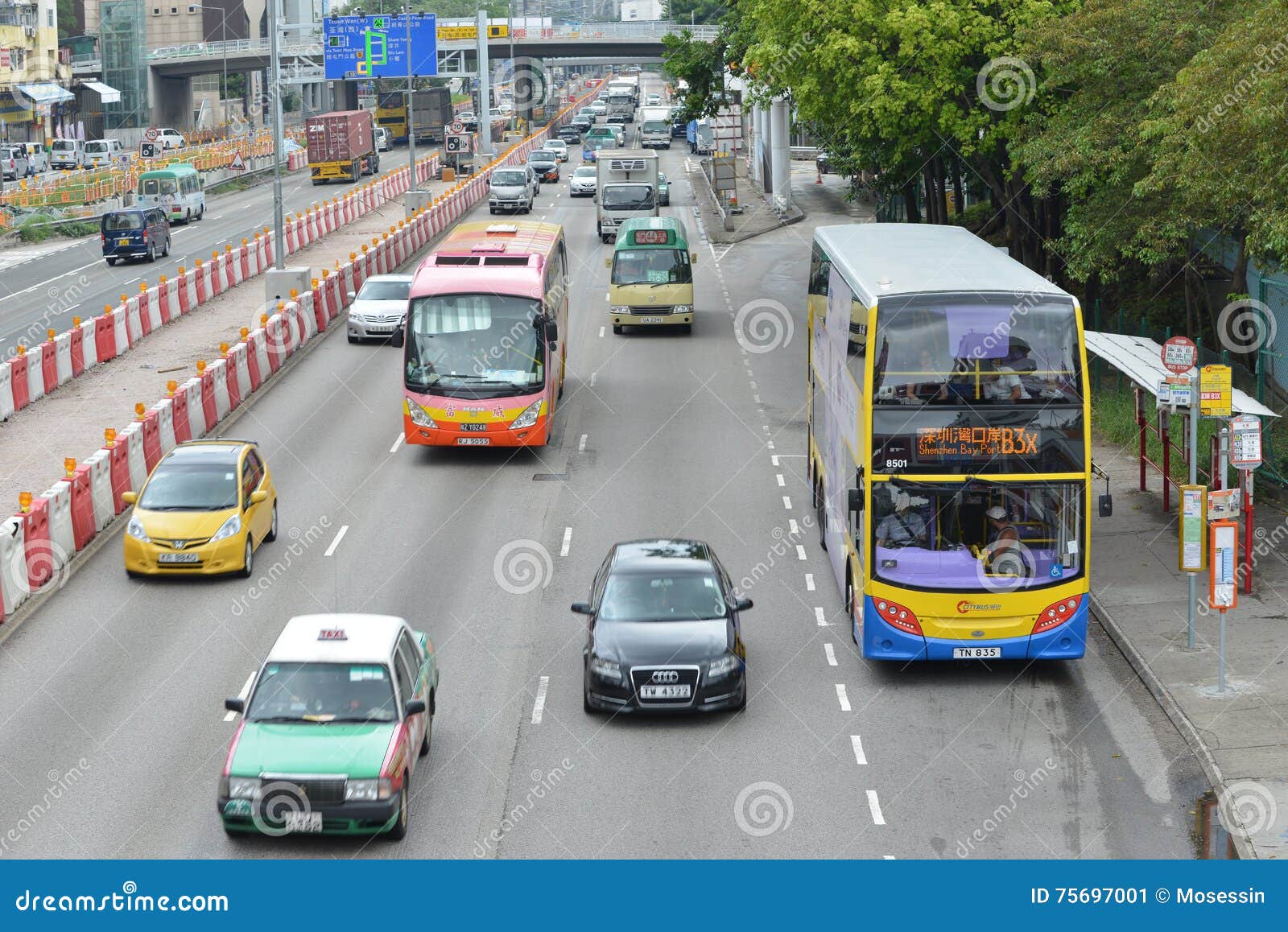 Hong Kong traffic editorial photo. Image of street, stop - 75697001