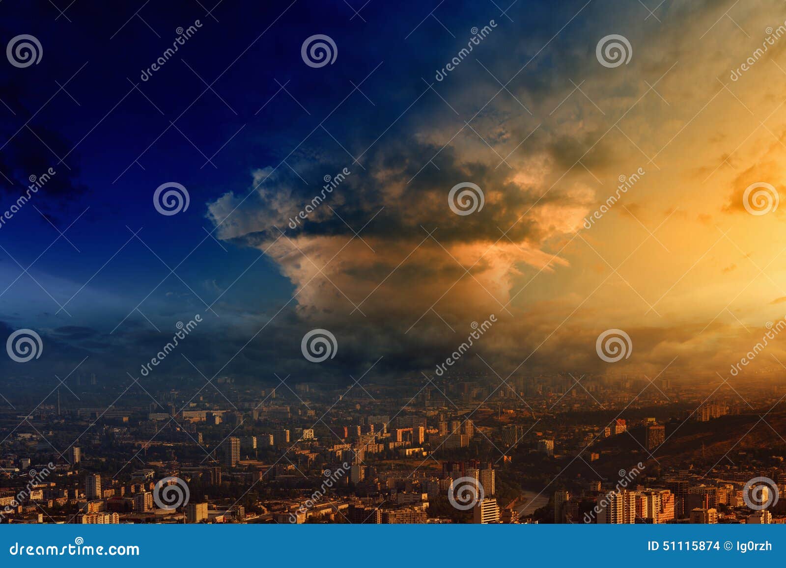 Hongo atómico foto de archivo. Imagen de clima, cambio - 51115874