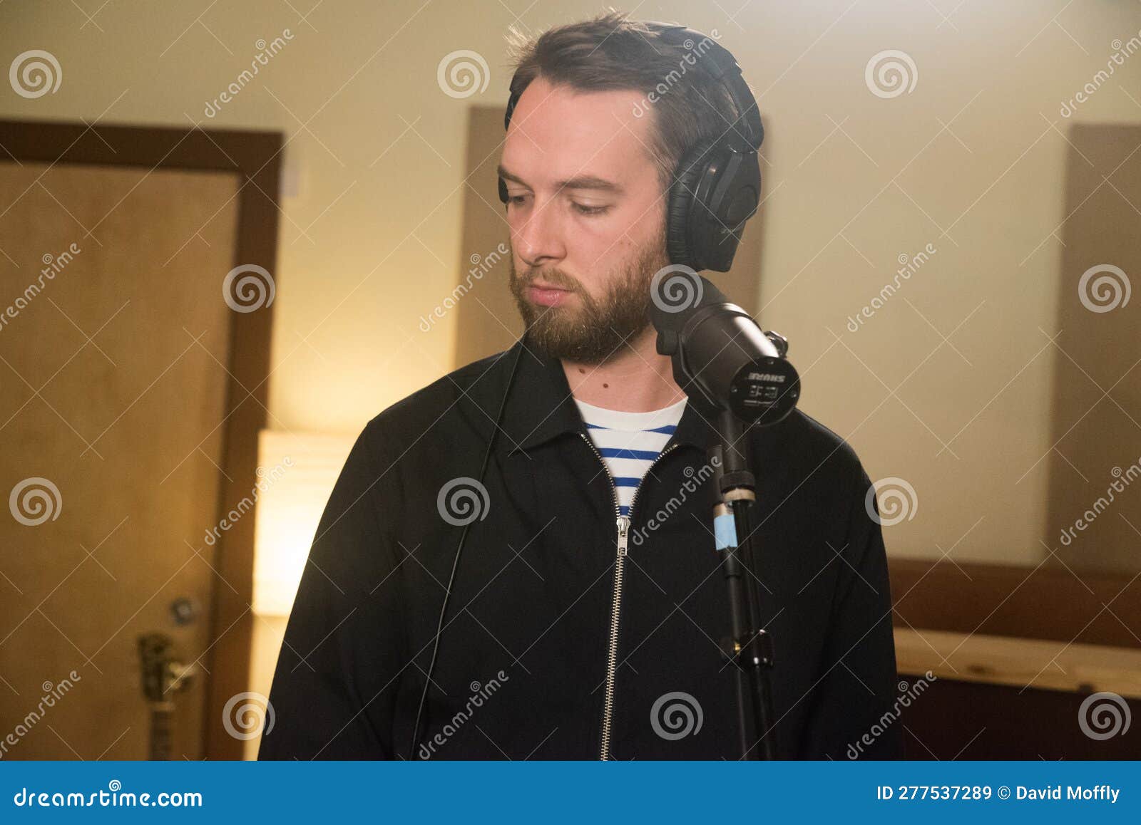 Honne in Session in Austin Texas Editorial Stock Image - Image of ...