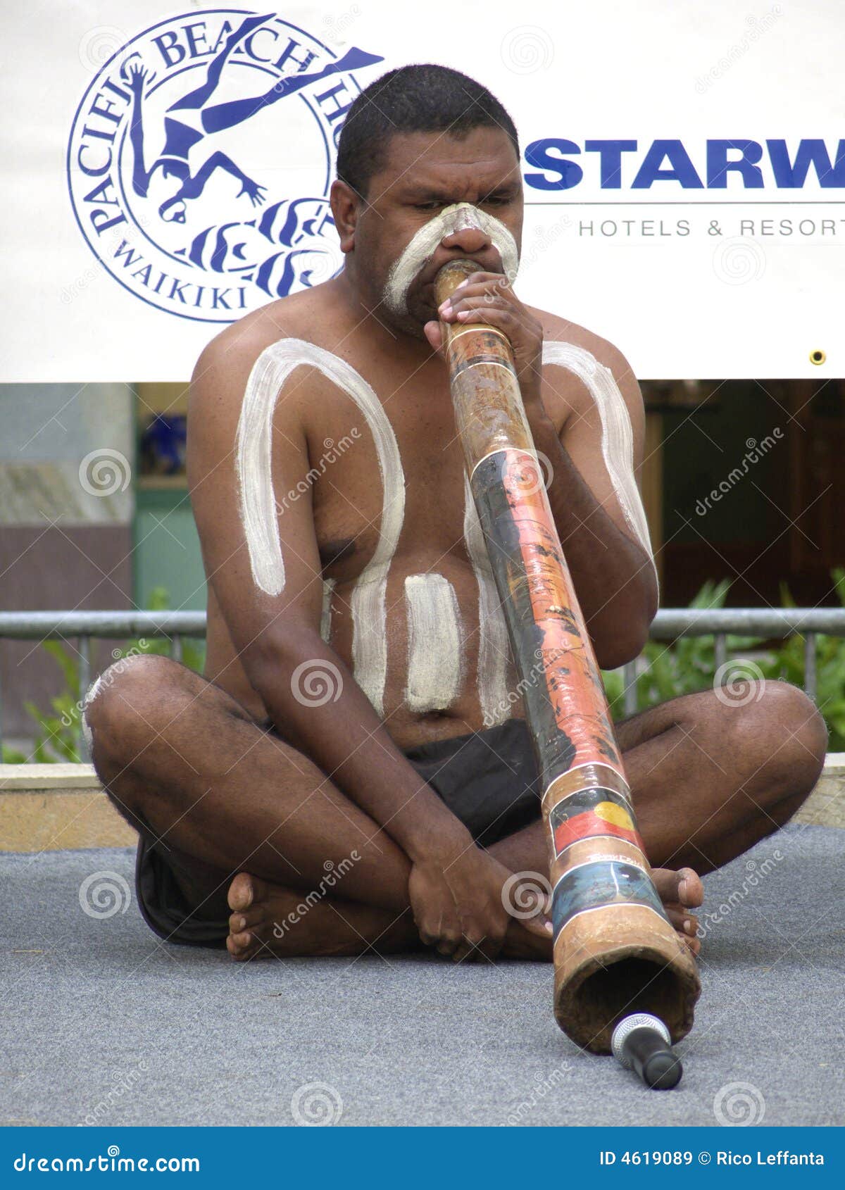 Didgeridoo, Musical Instrument Of The Australian Aboriginals Royalty ...