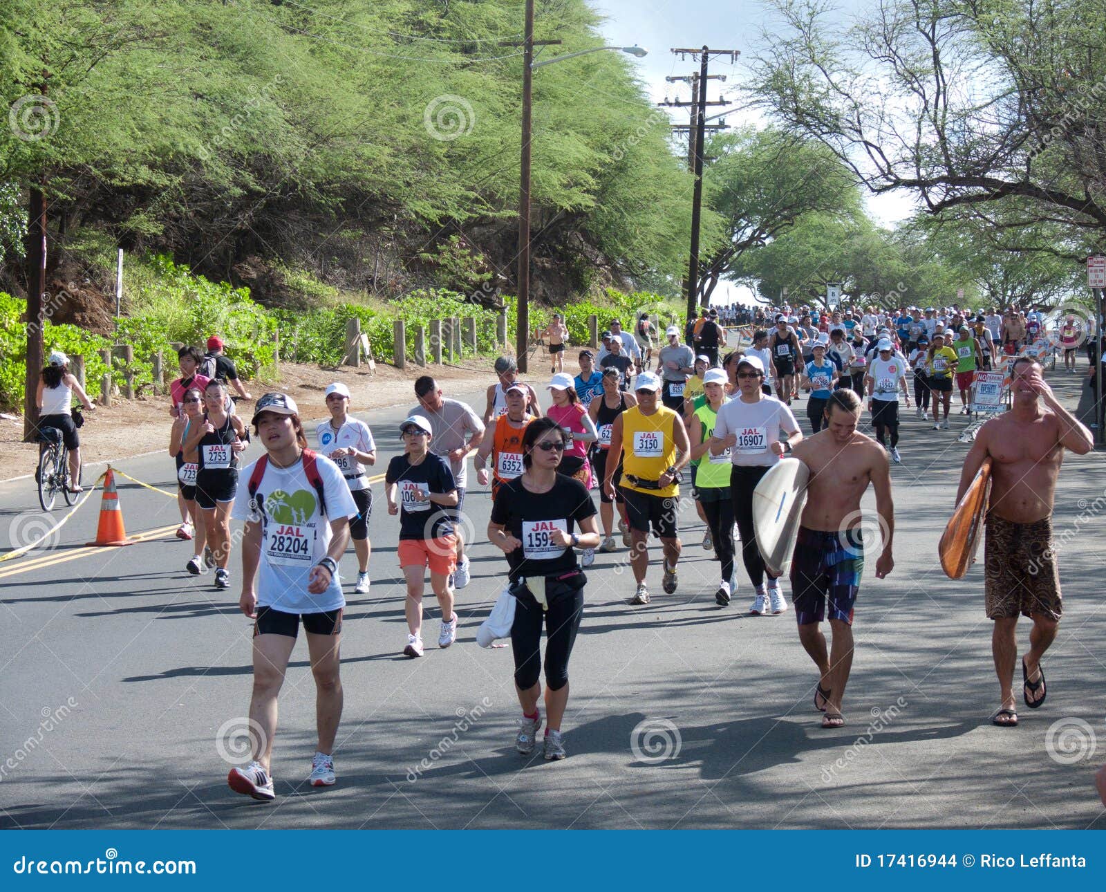 Honolulu Marathon 1 editorial stock image. Image of hill - 17416944