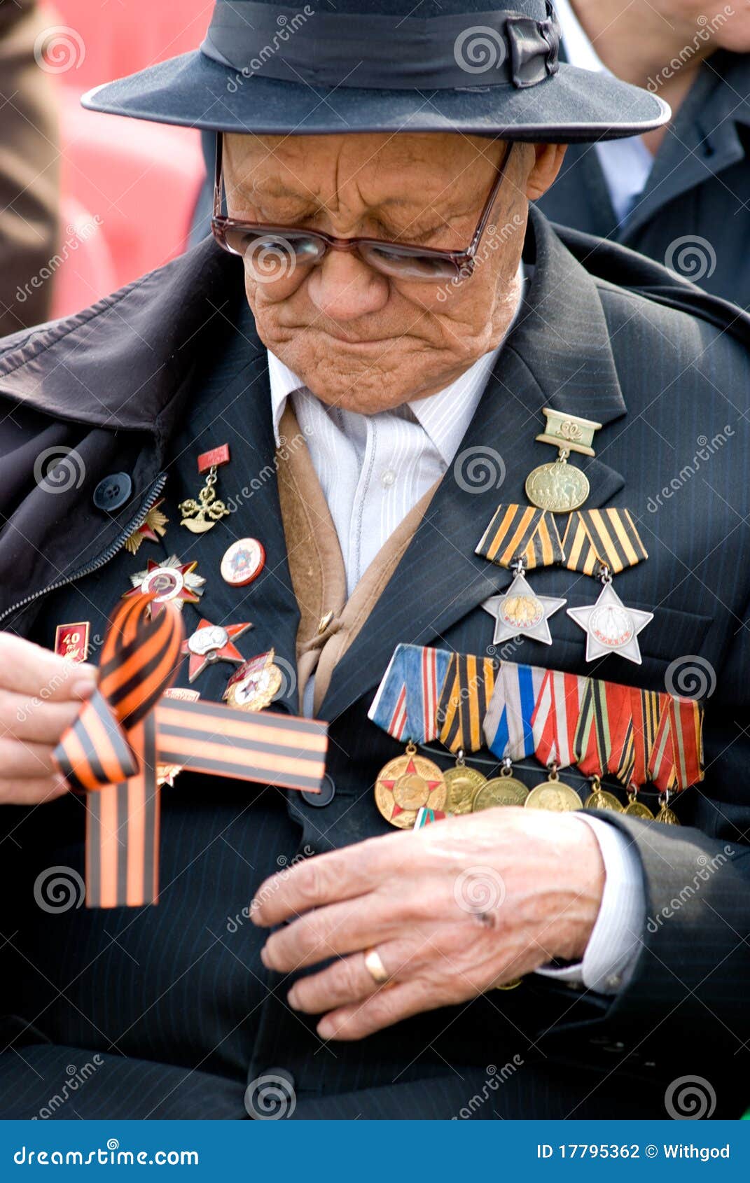 Honourable veteran editorial photography. Image of elderly - 17795362