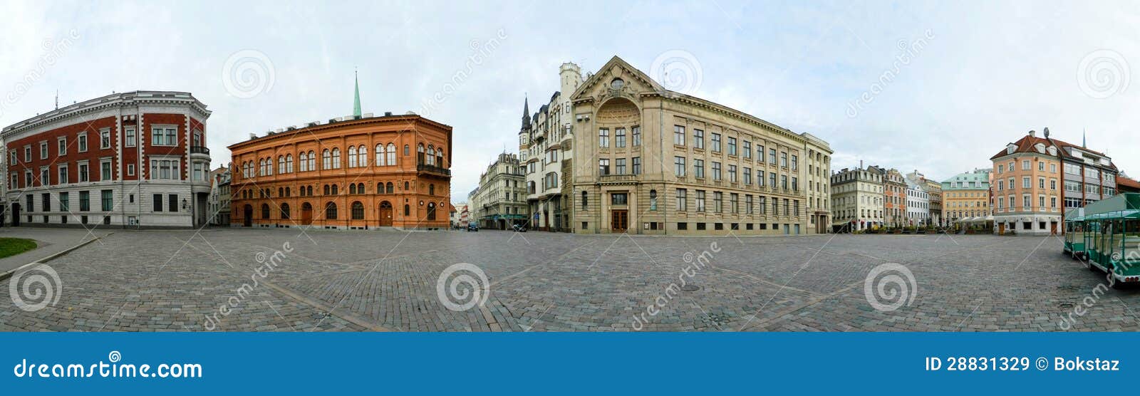 Hoofd, Oud De Stadspanorama Van Riga, Letland. Stock Afbeelding - Image ...