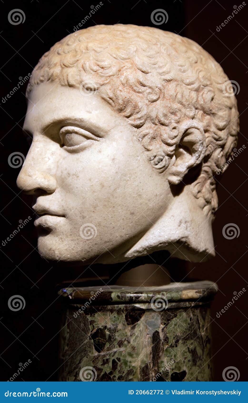Hoofd Van Een Oud Grieks Standbeeld Stock Foto - Image of antiquiteit ...