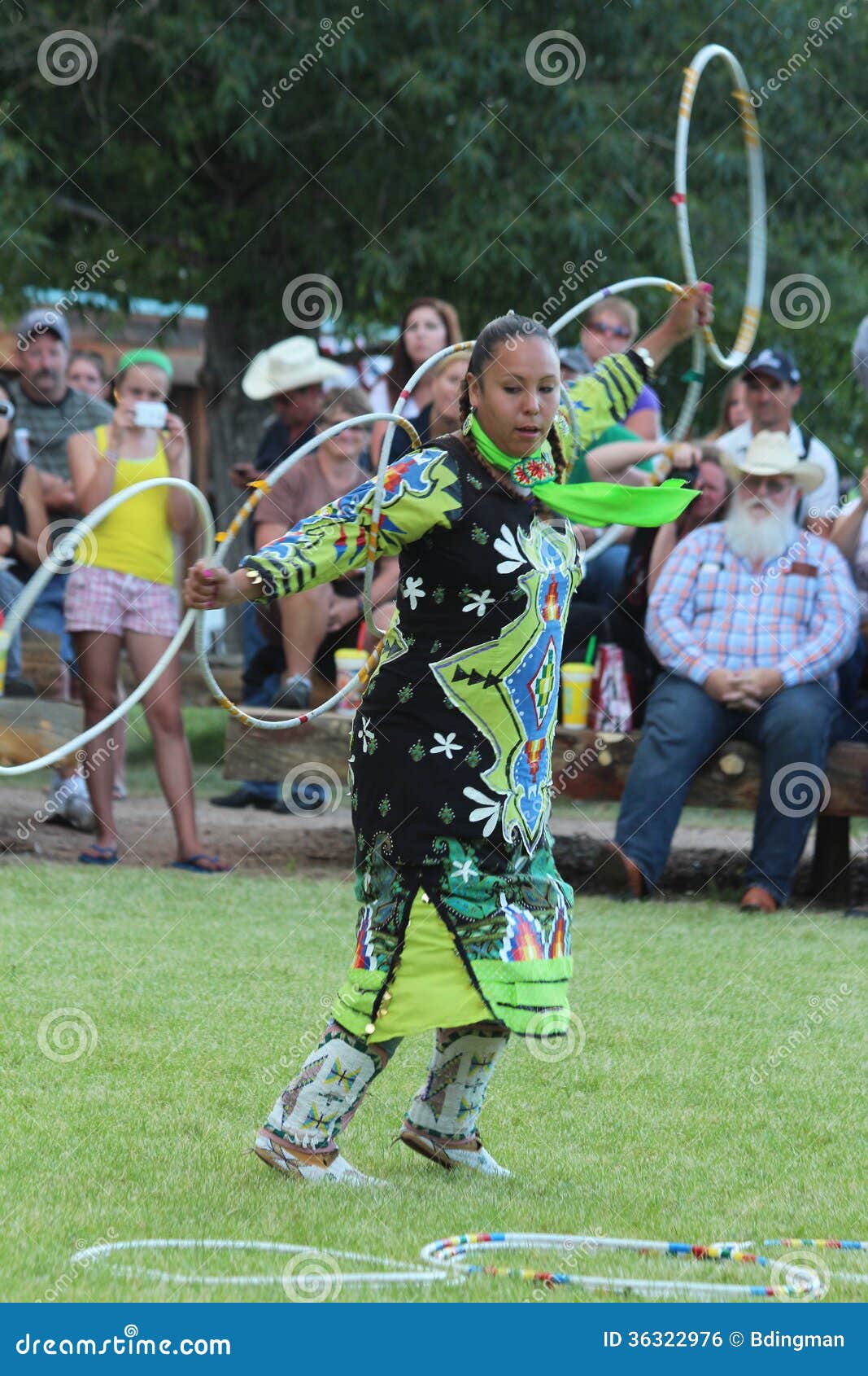Hoop Dance - Powwow 2013 editorial photo. Image of days - 36322976