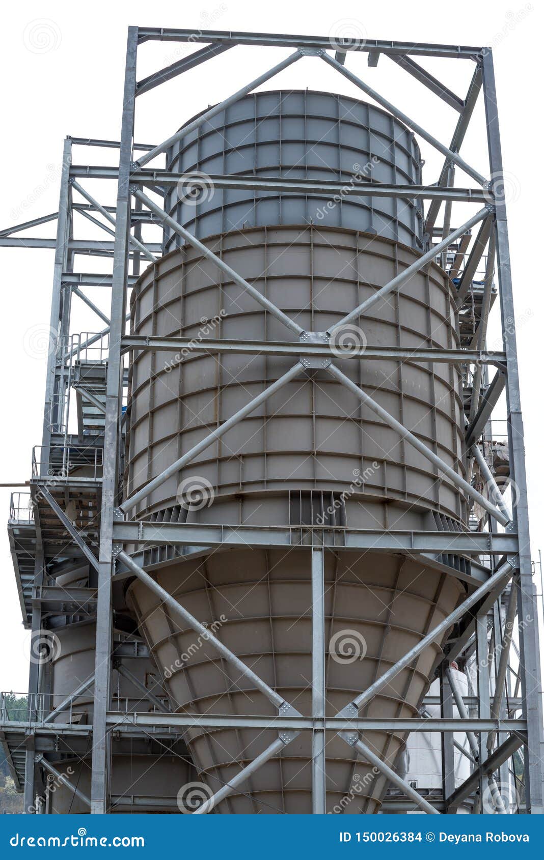 Silos, Hoppers, Elevators And Bunkers At A Grain Storage Facility Stock ...