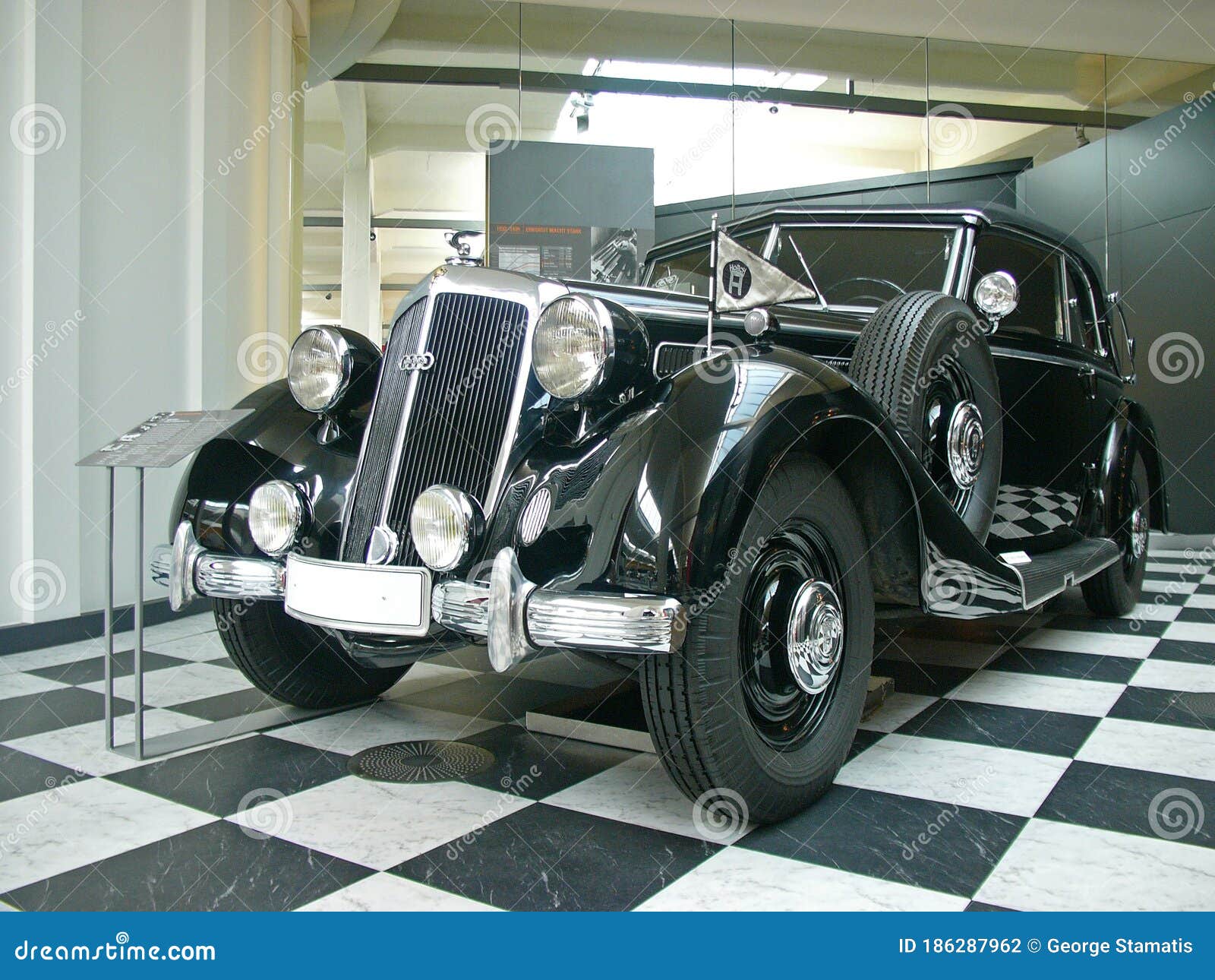 HORCH 930V - 1939 editorial photography. Image of horch - 186287962