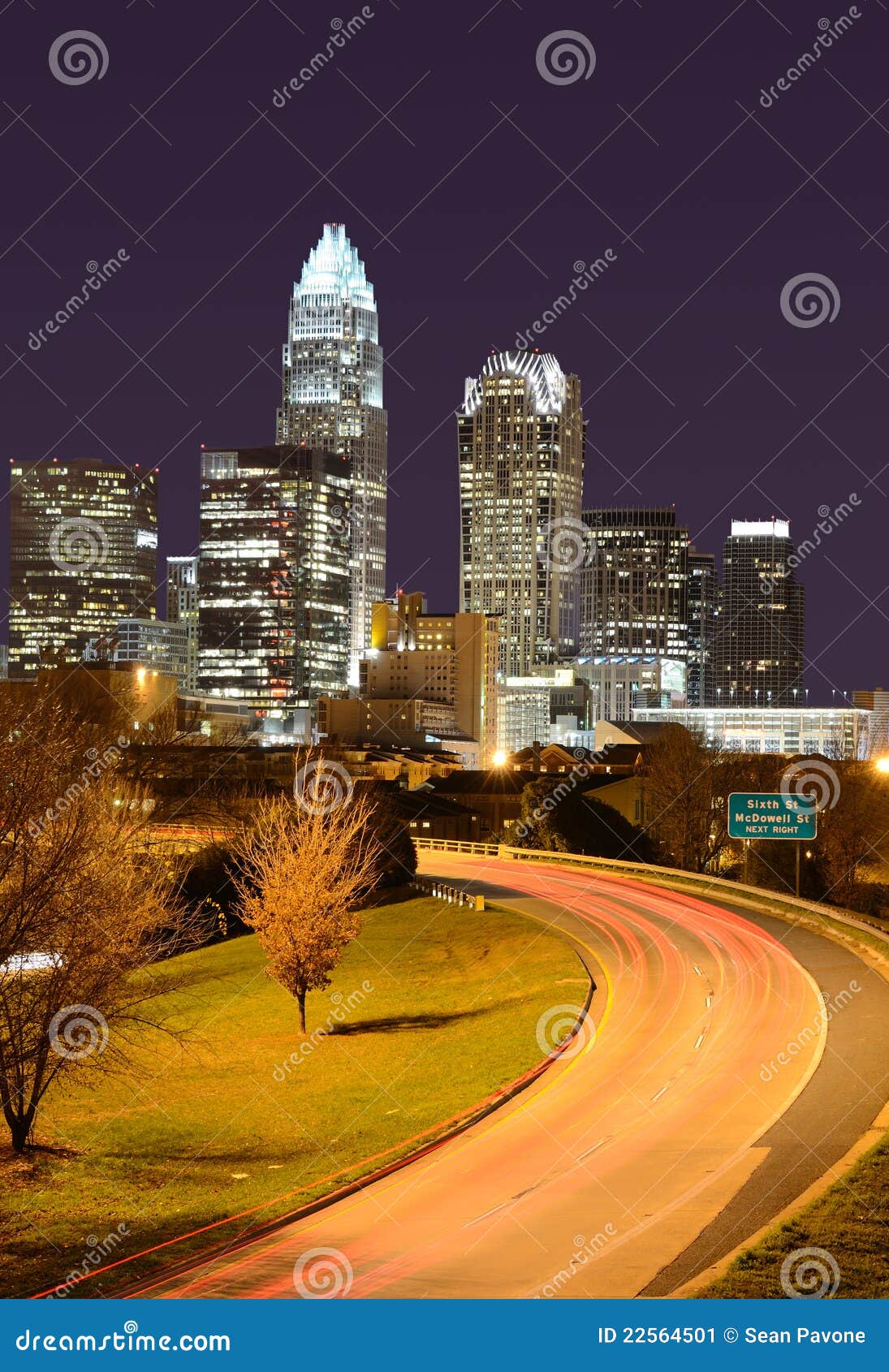 Horizon De De Charlotte De La Ville Haute Image stock - Image du ...