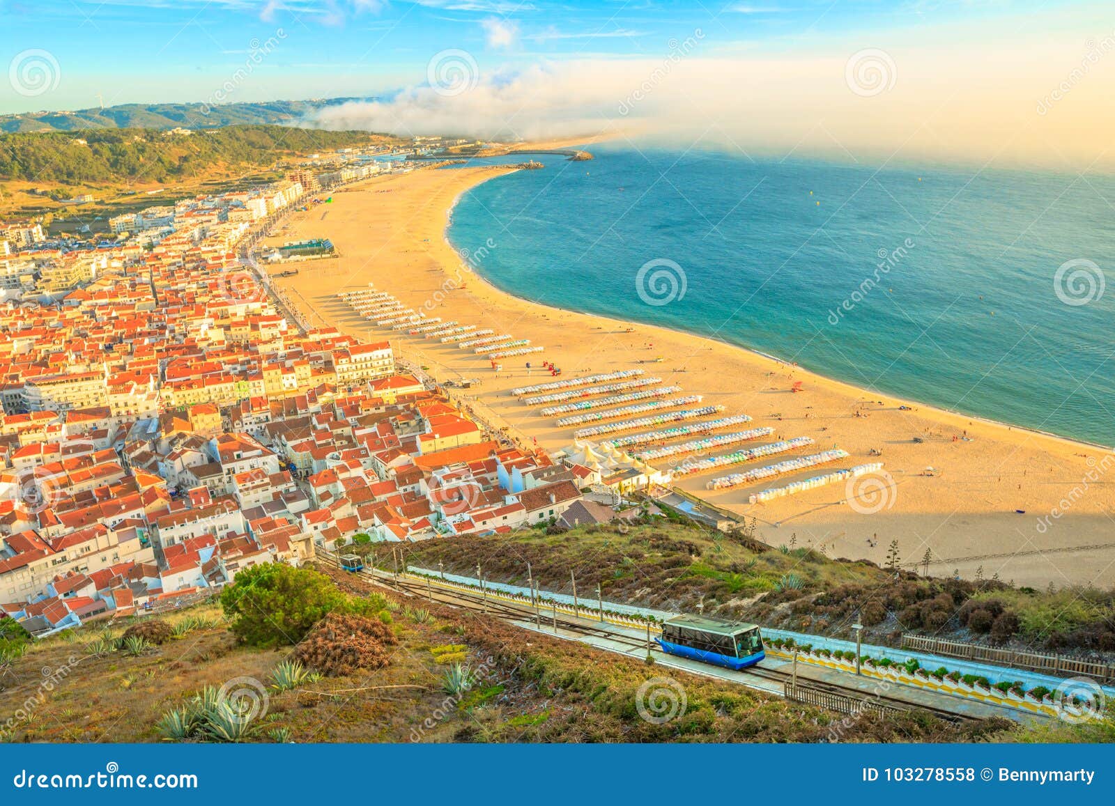 Horizon De Nazare Funiculaire Photo stock - Image du négliger, aérien ...