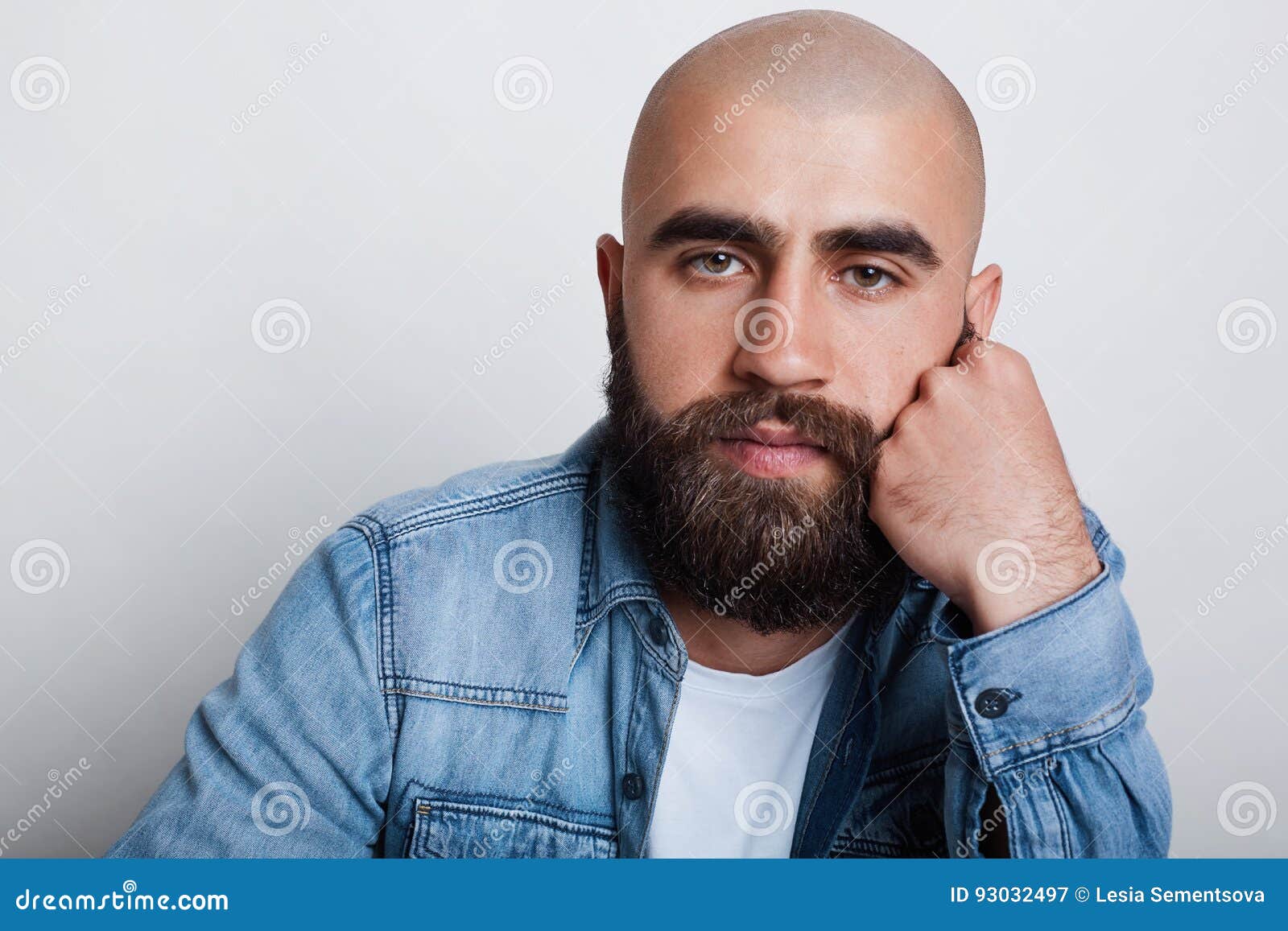 Guys With Thick Eyebrows Attractive