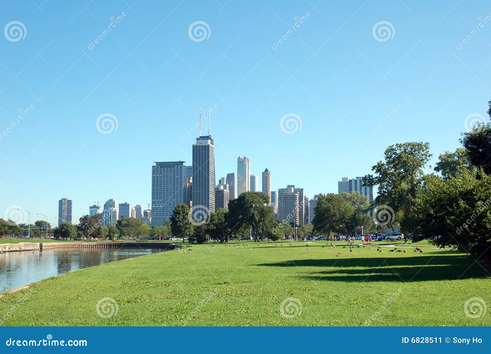Horizontal de Chicago image stock. Image du pelouse, été - 6828511