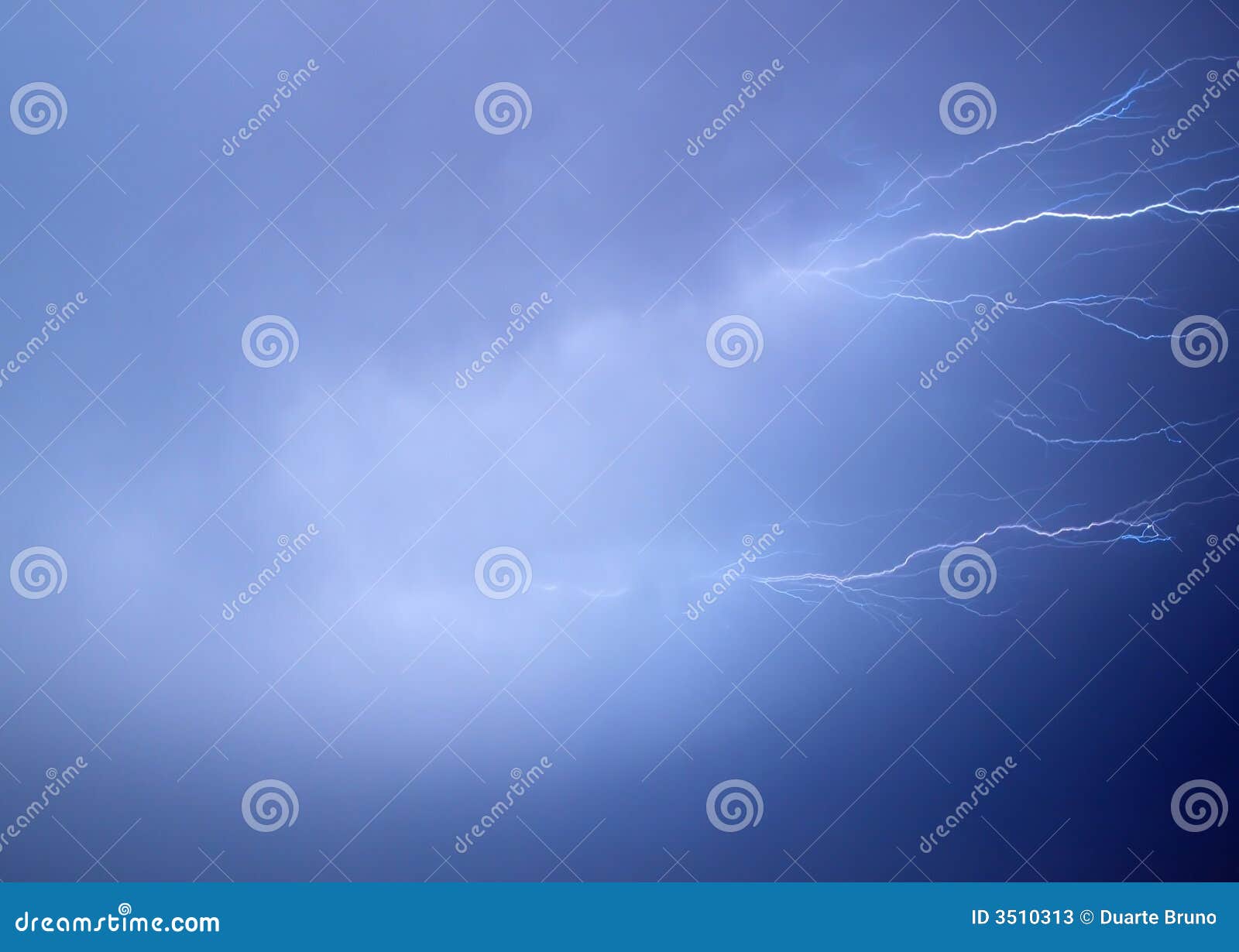 Horizontal Lightning stock image. Image of high, rain - 3510313
