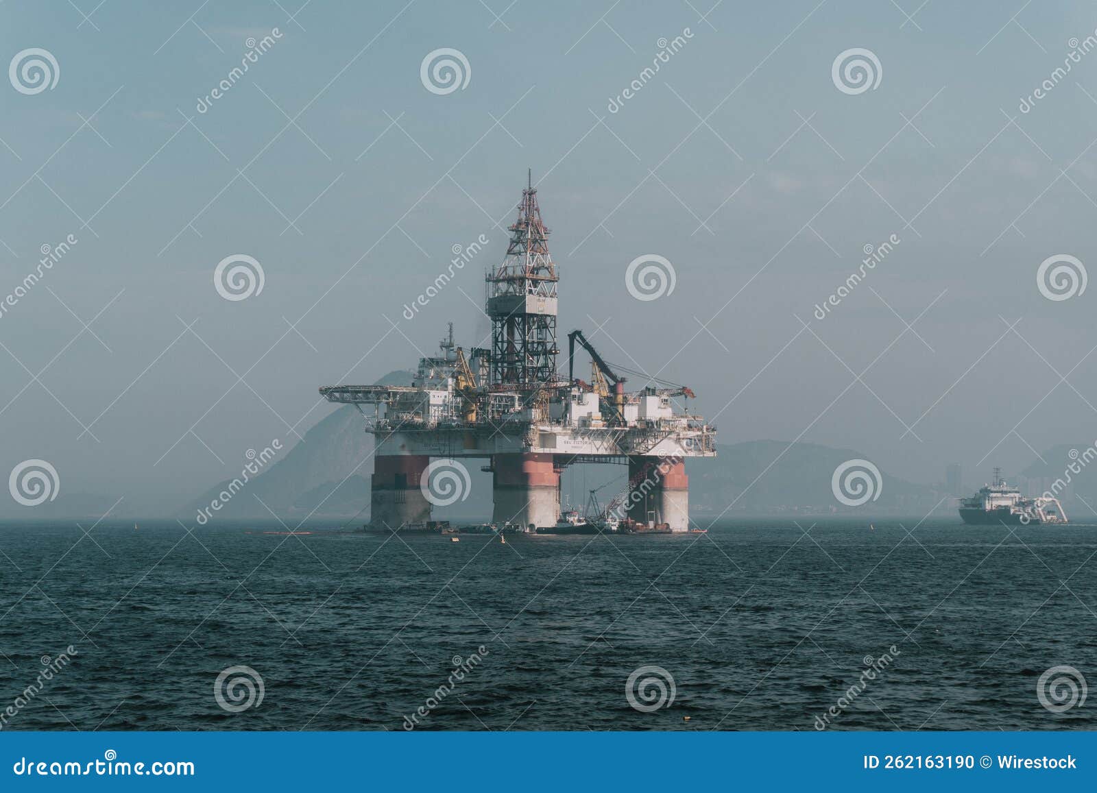 Horizontal Shot of the Oil Platform in the Ocean Stock Photo - Image of ...