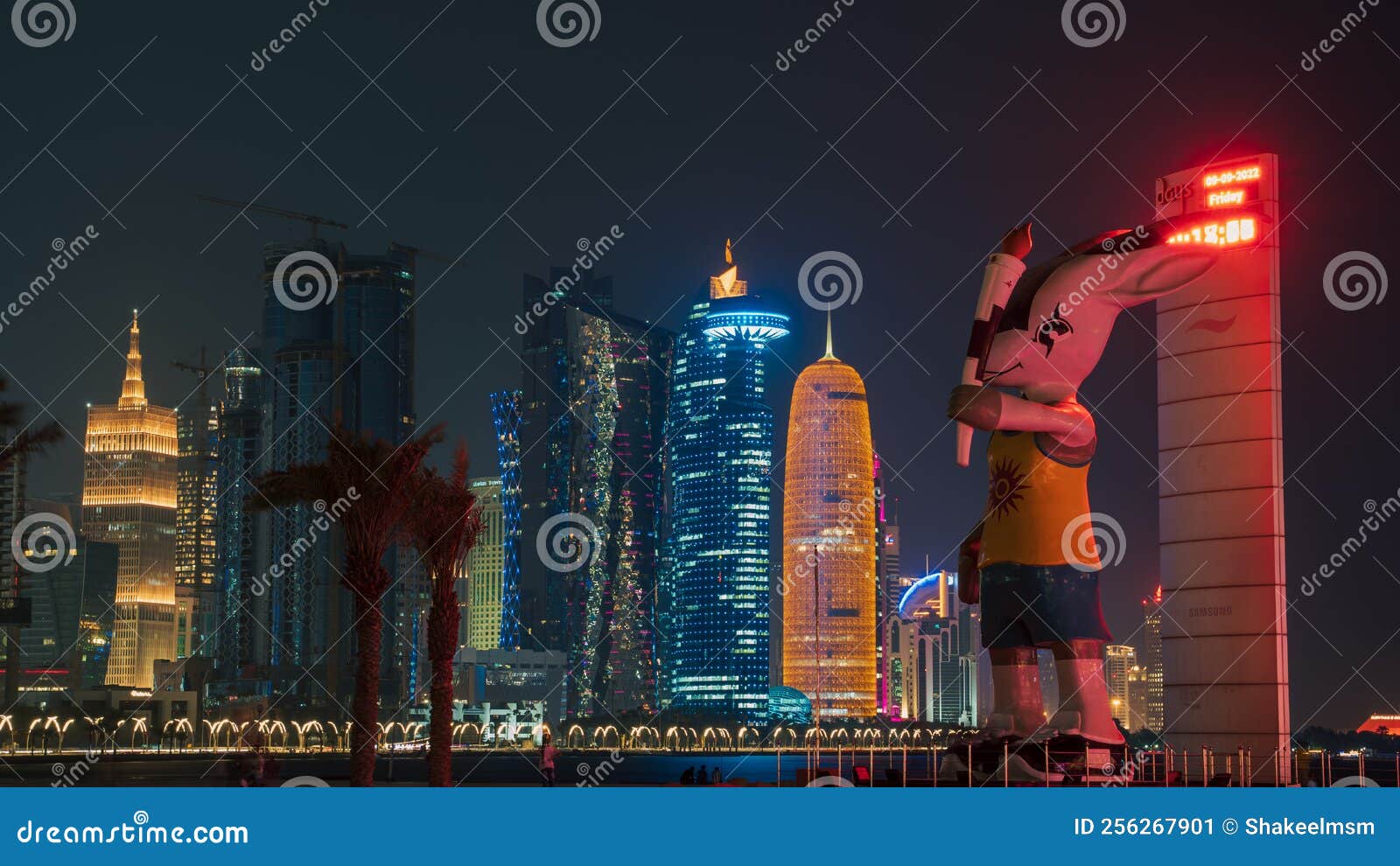 Horizonte De Qatar Com Orry Oryx Em Primeiro Plano Foto Editorial ...