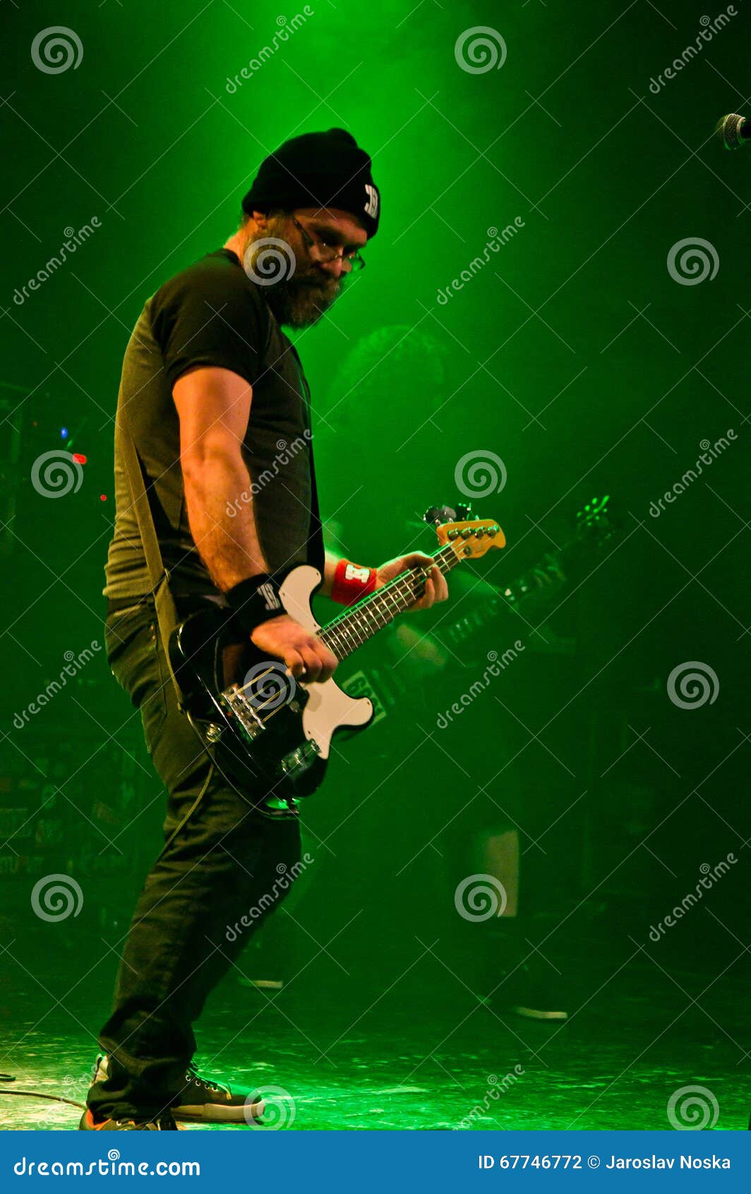 Horkyze Slize redactionele fotografie. Image of luid - 67746772