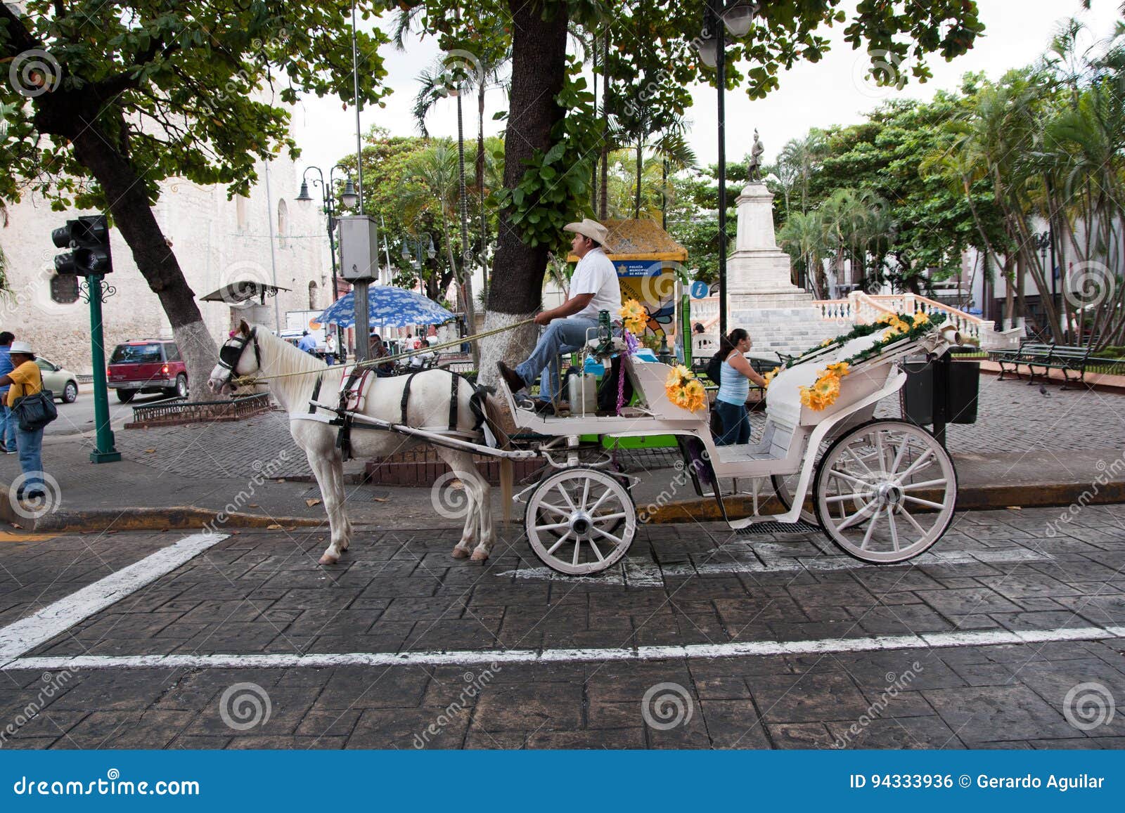 Horse Carriage in Merida editorial photo. Image of mexican - 94333936
