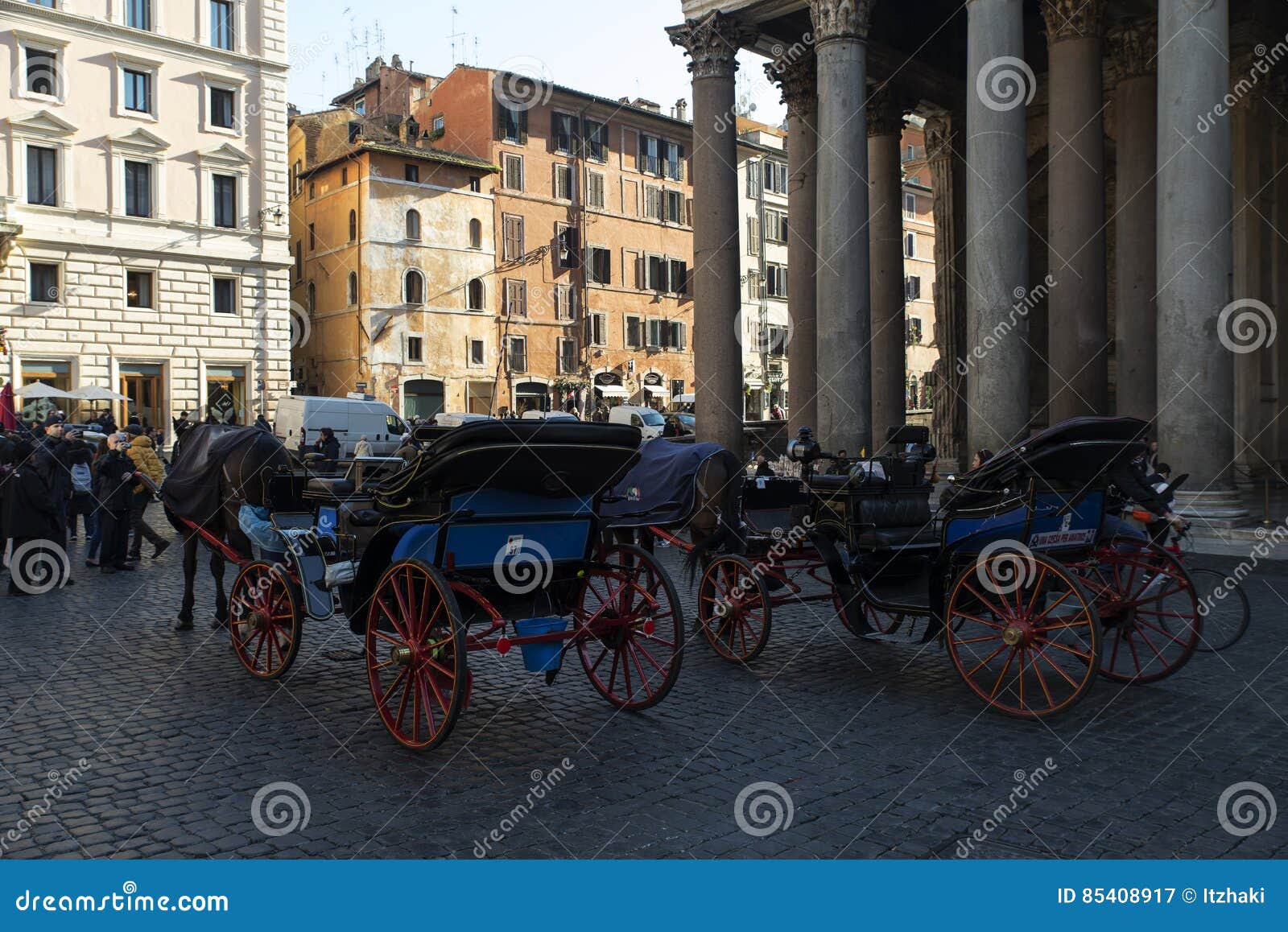 Horse Carriages in Pantheon Rome Editorial Photography - Image of ...