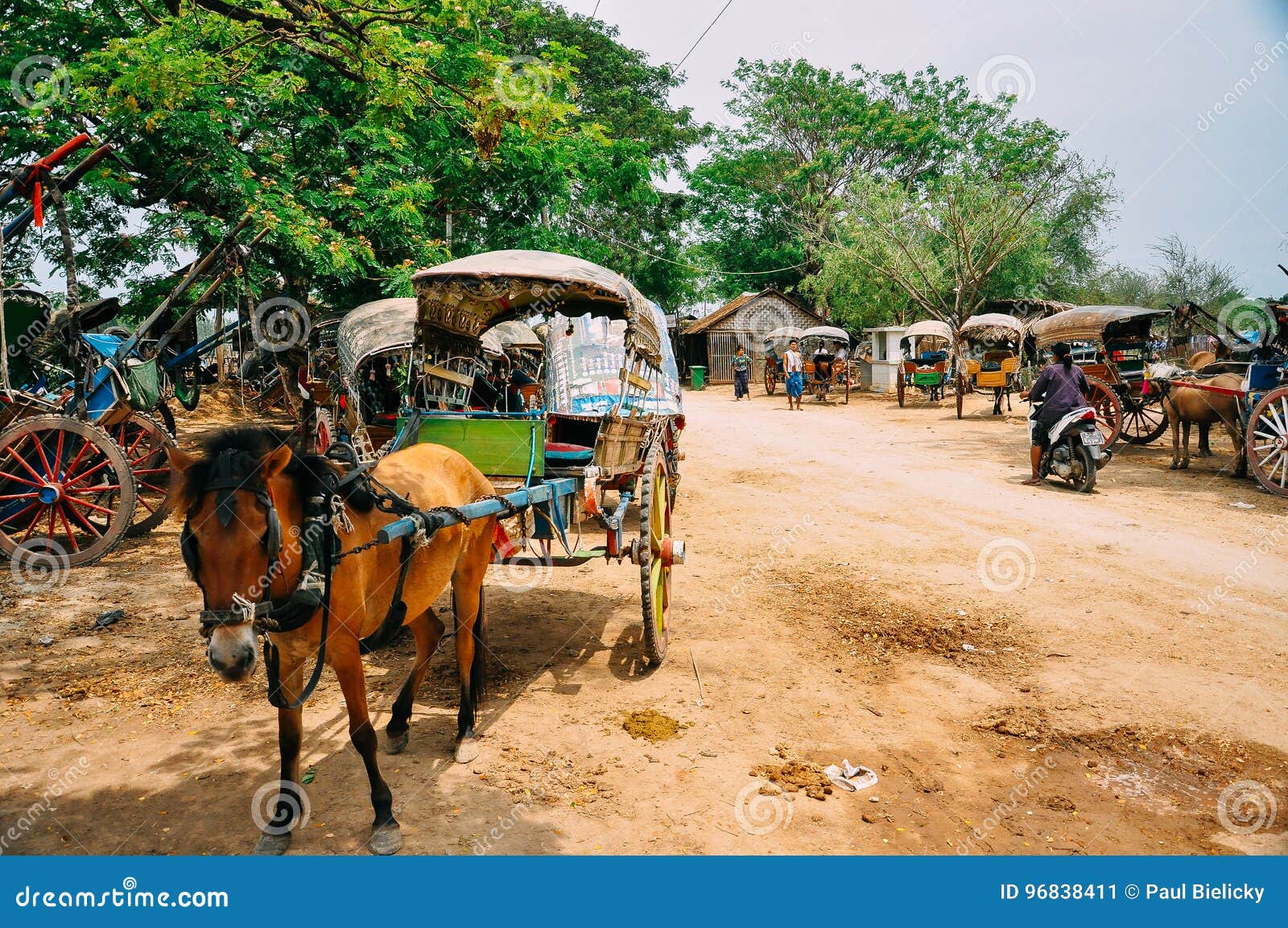 Horse and Colorful Buggy in Bagan. Editorial Photo - Image of dein ...