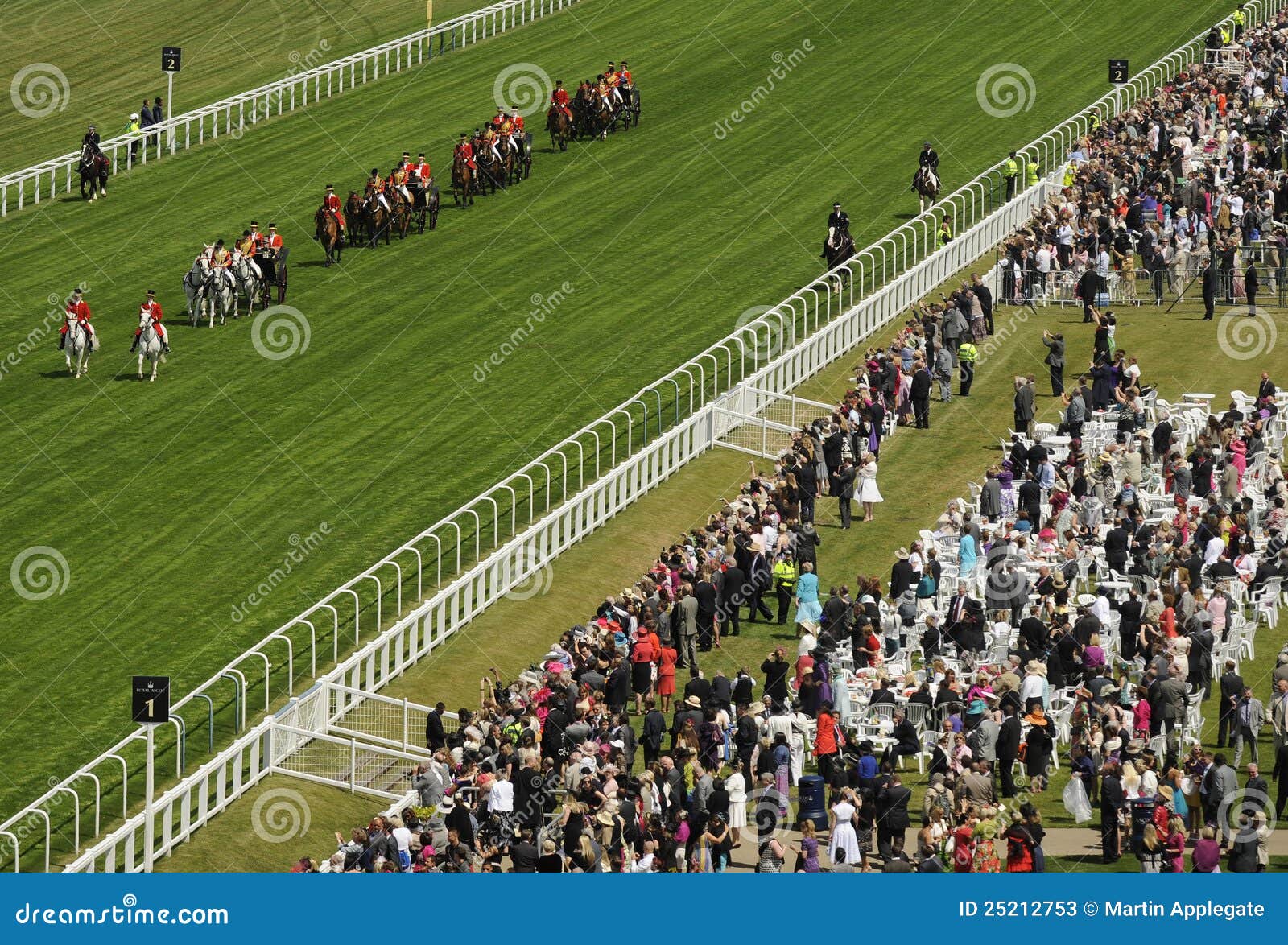 Horse Racing editorial stock photo. Image of race, fences - 25212753