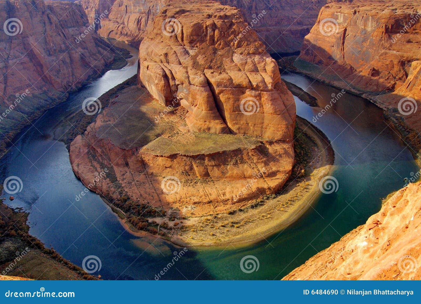 Horse-shoe bend stock photo. Image of shoe, terrain, bend - 6484690