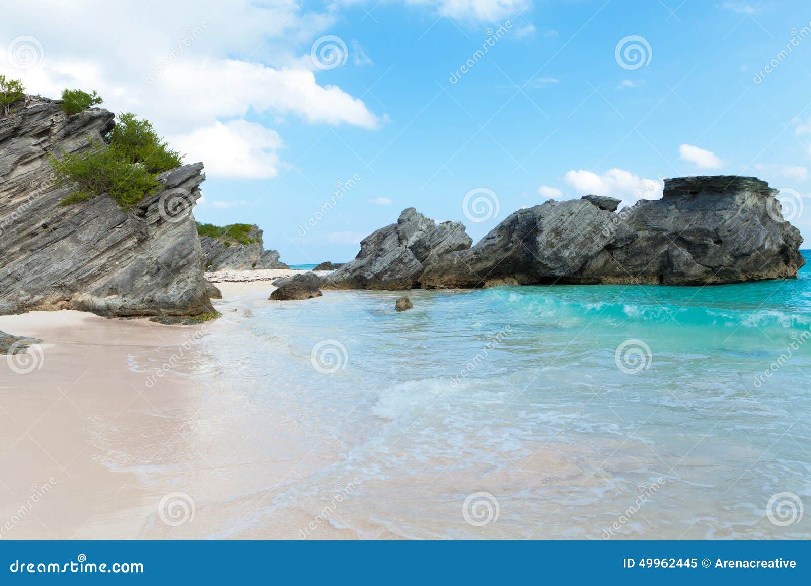 Horseshoe Bay Beach in Bermuda Stock Image - Image of coastal, pink ...