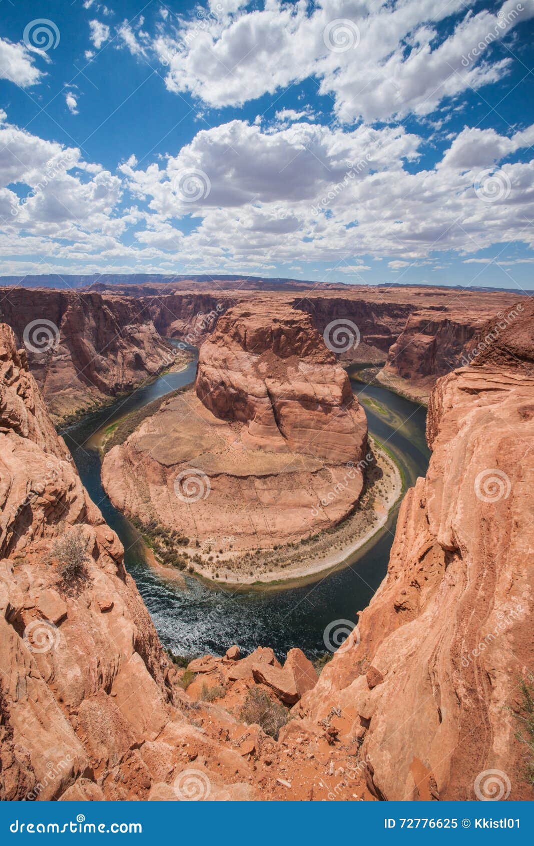 Horseshoe Bend through Rock Stock Image - Image of river, precipice ...