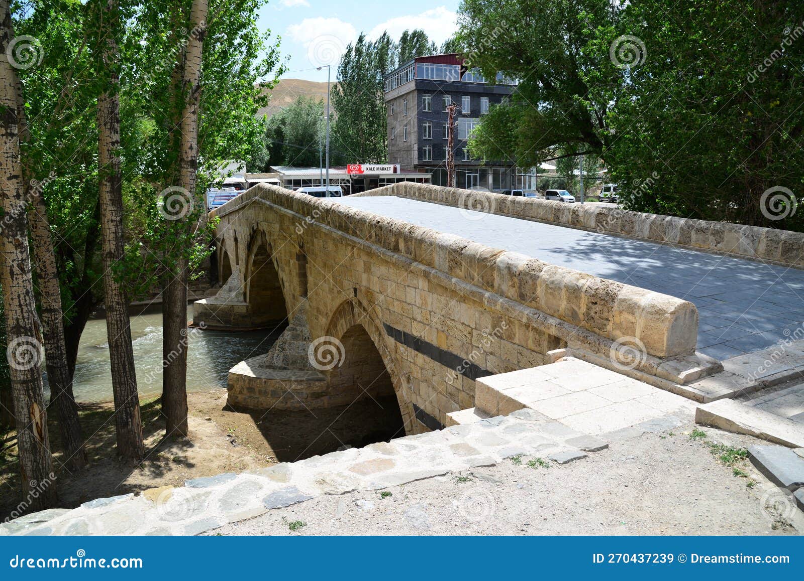 Hosap Bridge in Van stock image. Image of walkway, tree - 270437239