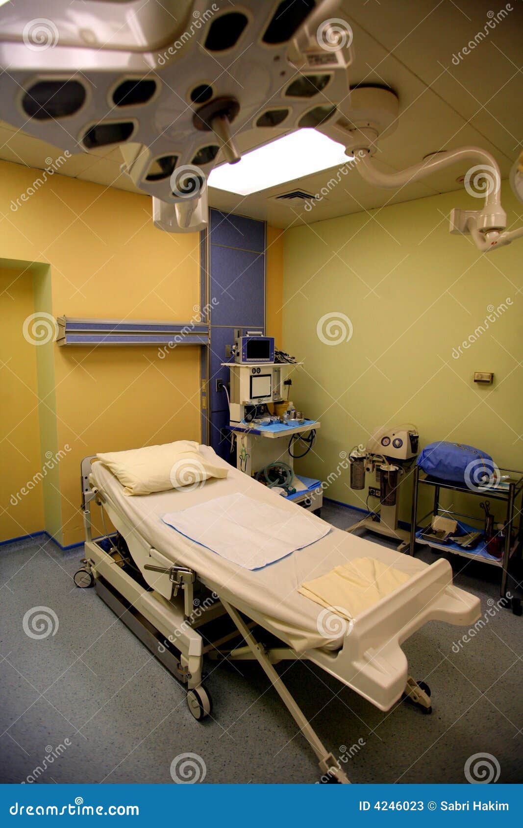 Hospital bed bedroom stock image. Image of healing, health - 4246023