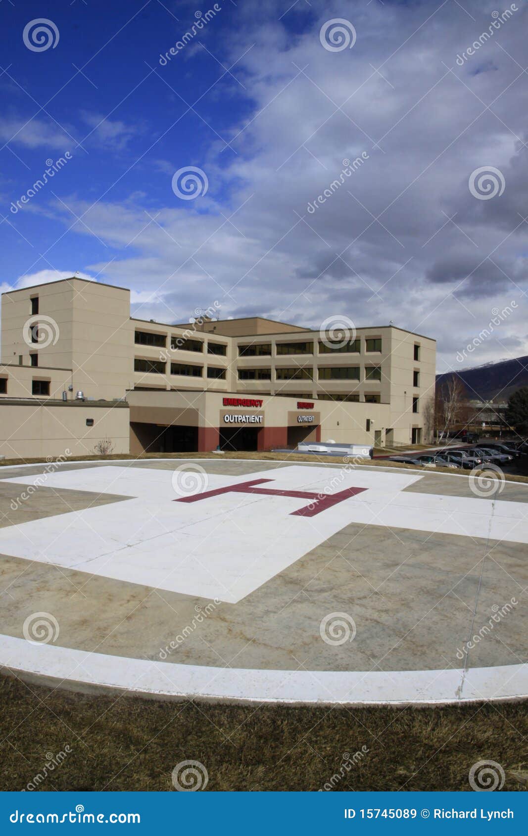 Hospital & Helipad Royalty-Free Stock Photo | CartoonDealer.com #15745089