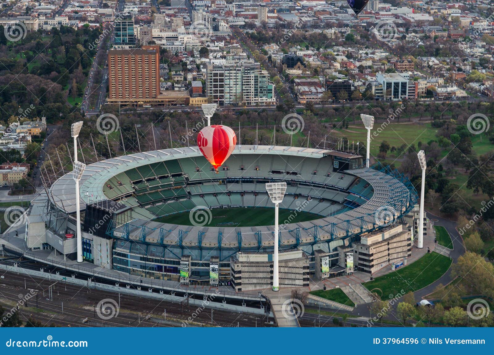 Hot Air Balloon Over Melbourne Cricket Ground Editorial Photo - Image ...