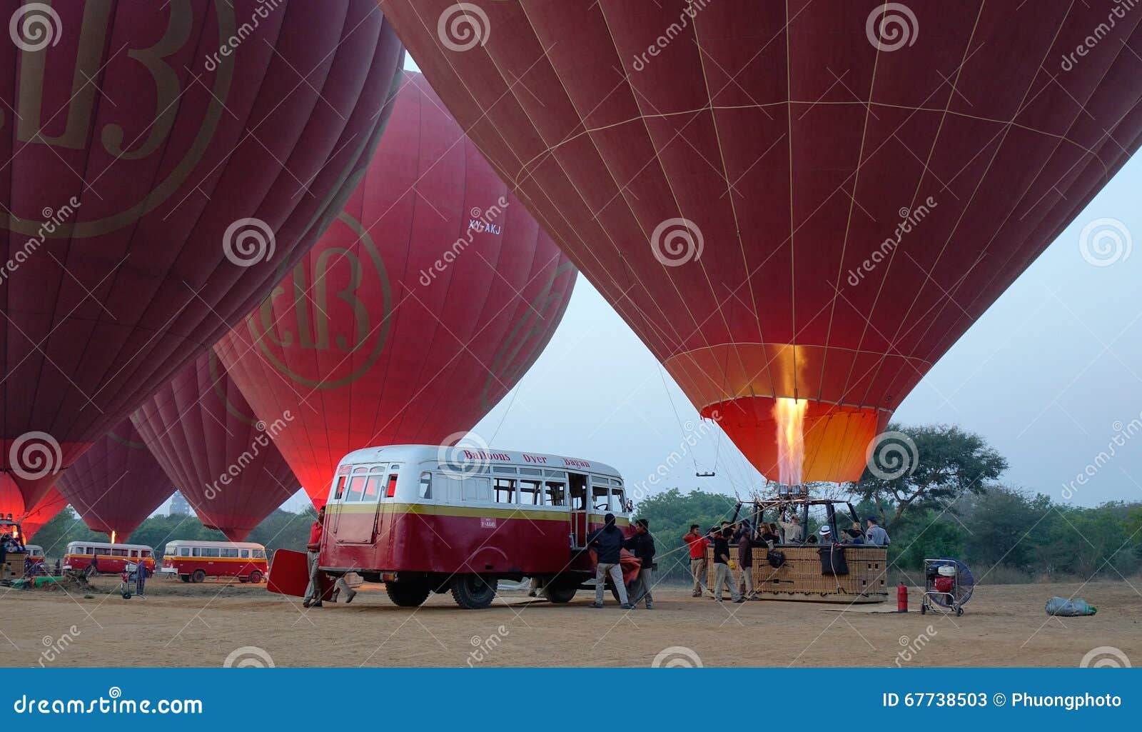 Hot Air Balloons in Bagan, Myanmar Editorial Stock Photo - Image of ...