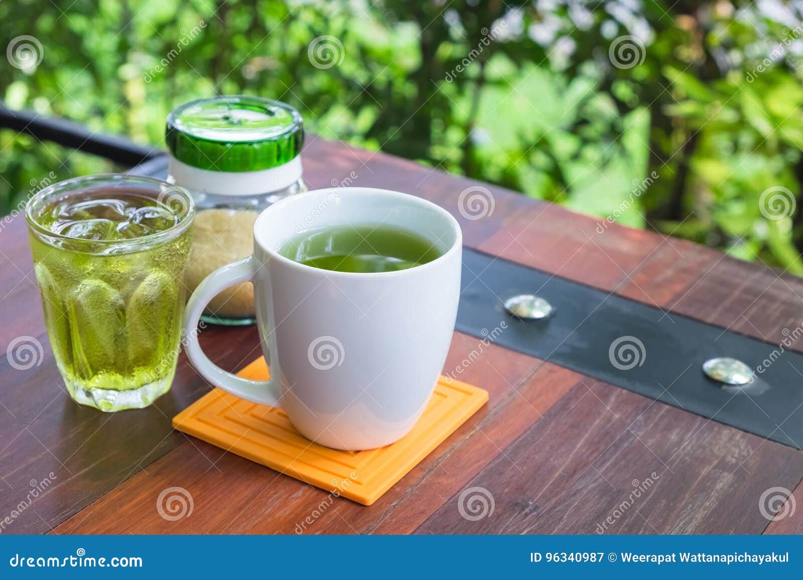 Cold Green Iced Tea With Lime And Raspberry Stock Photo | CartoonDealer ...