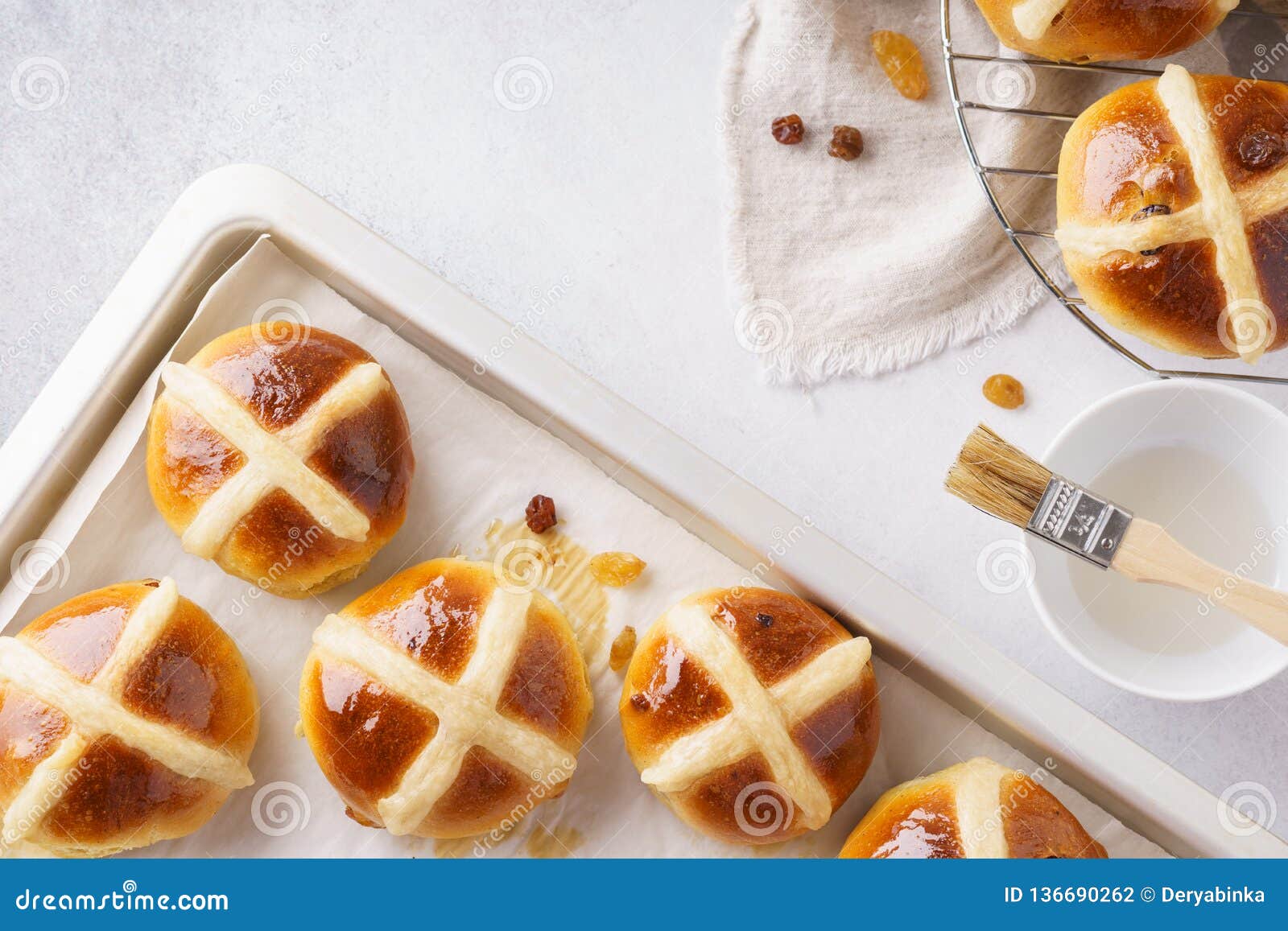 Hot Cross Buns, Traditional Easter Pastry. Copy Space Stock Photo ...