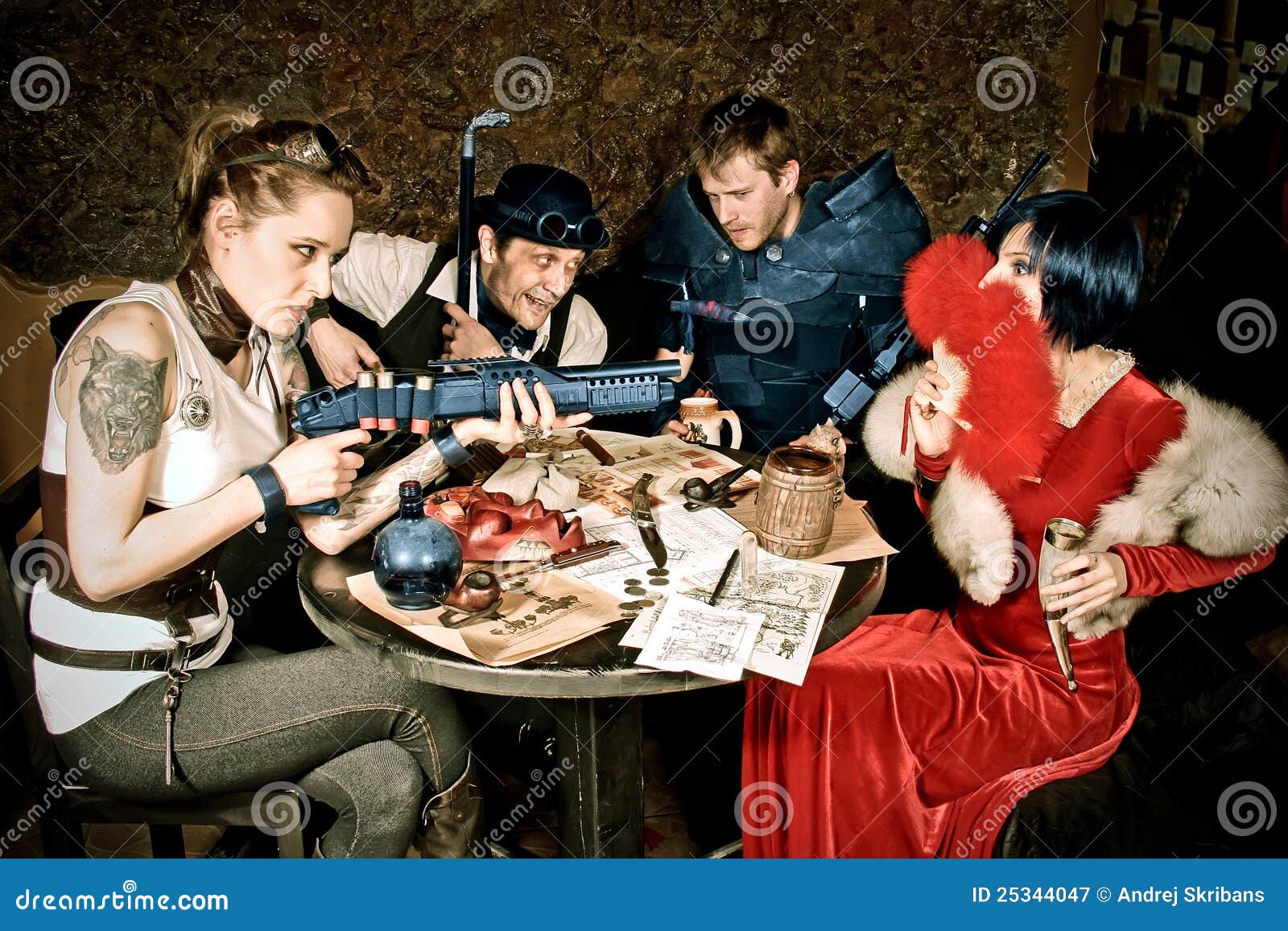 Hot discussion stock image. Image of donna, adventurers - 25344047