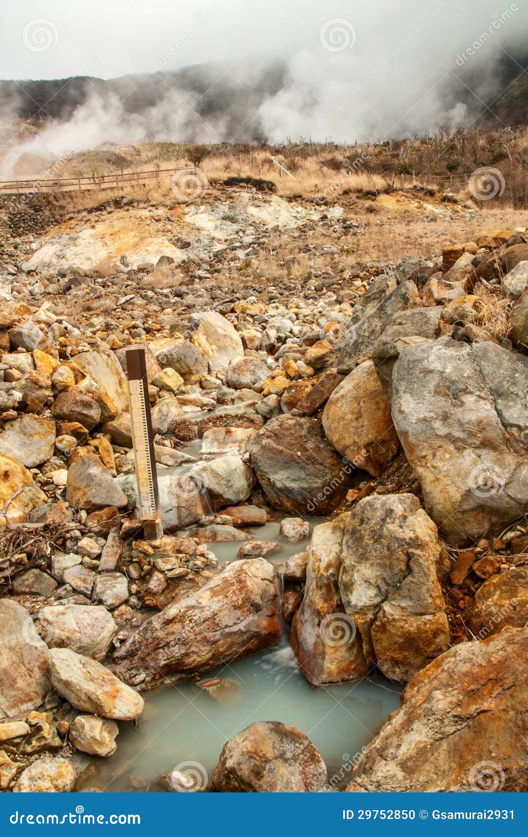 Owakudani Hot Spring Pond With Misty And Active Sulfur Vents Is Royalty ...