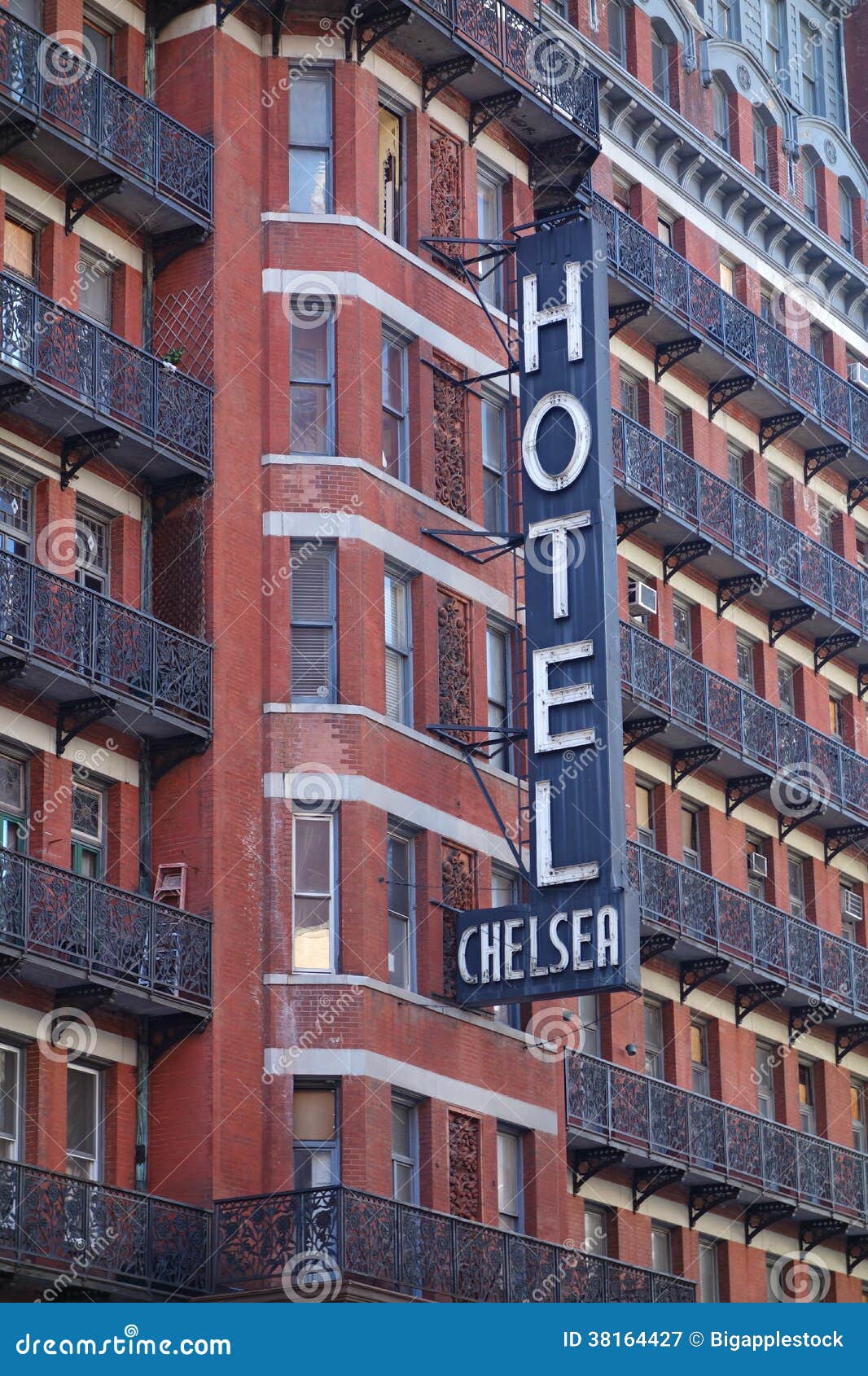 Hotel Chelsea editorial photography. Image of landmark - 38164427