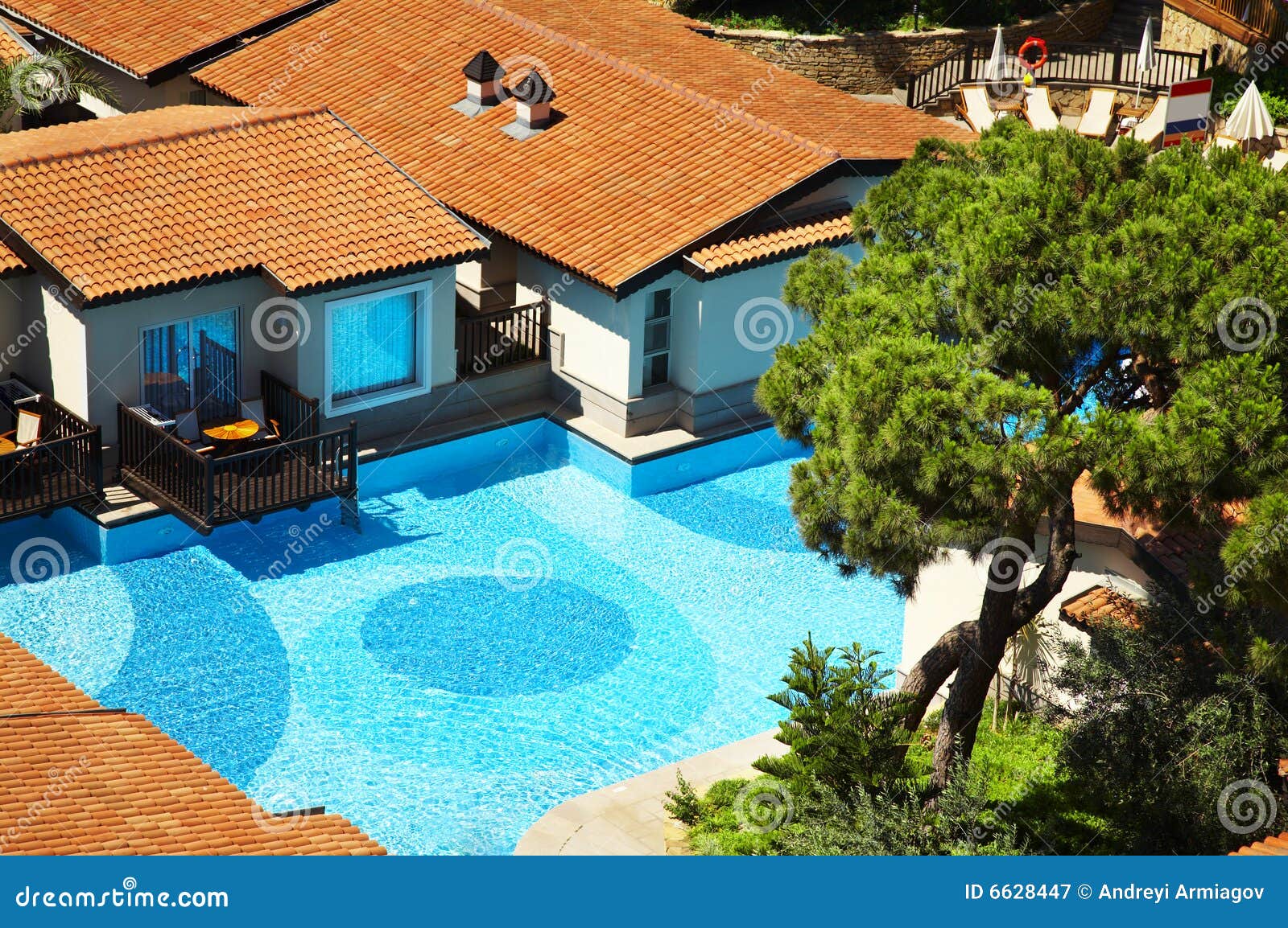 Hotel with Cool Swimming Pool Stock Image - Image of water, motel: 6628447