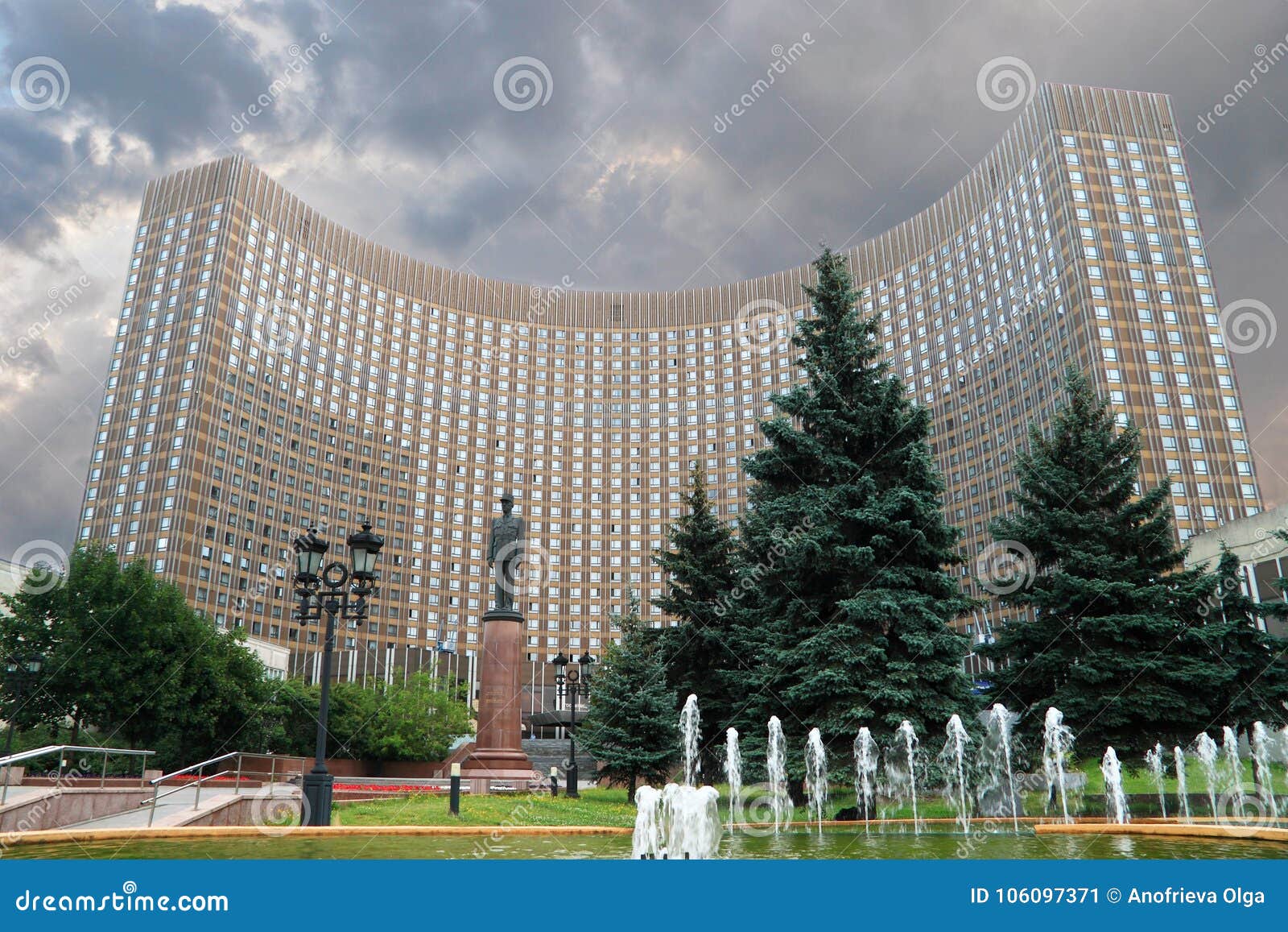 Hotel `Cosmos`, Moscow stock image. Image of home, monument - 106097371