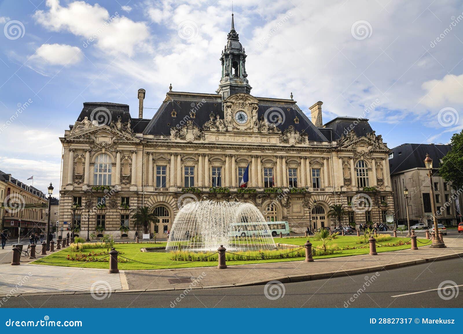 Hotel de Ville in Tours editorial photography. Image of city - 28827317