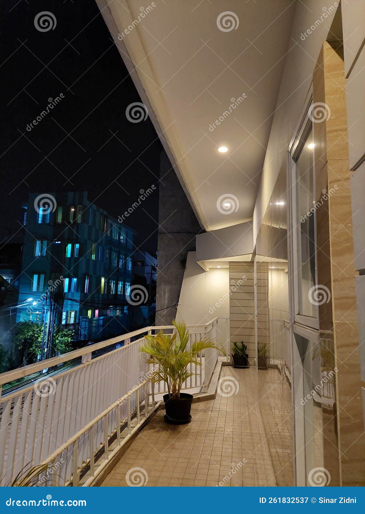 Hotel, Refreshing, Place, Night Alone Stock Image - Image of night ...
