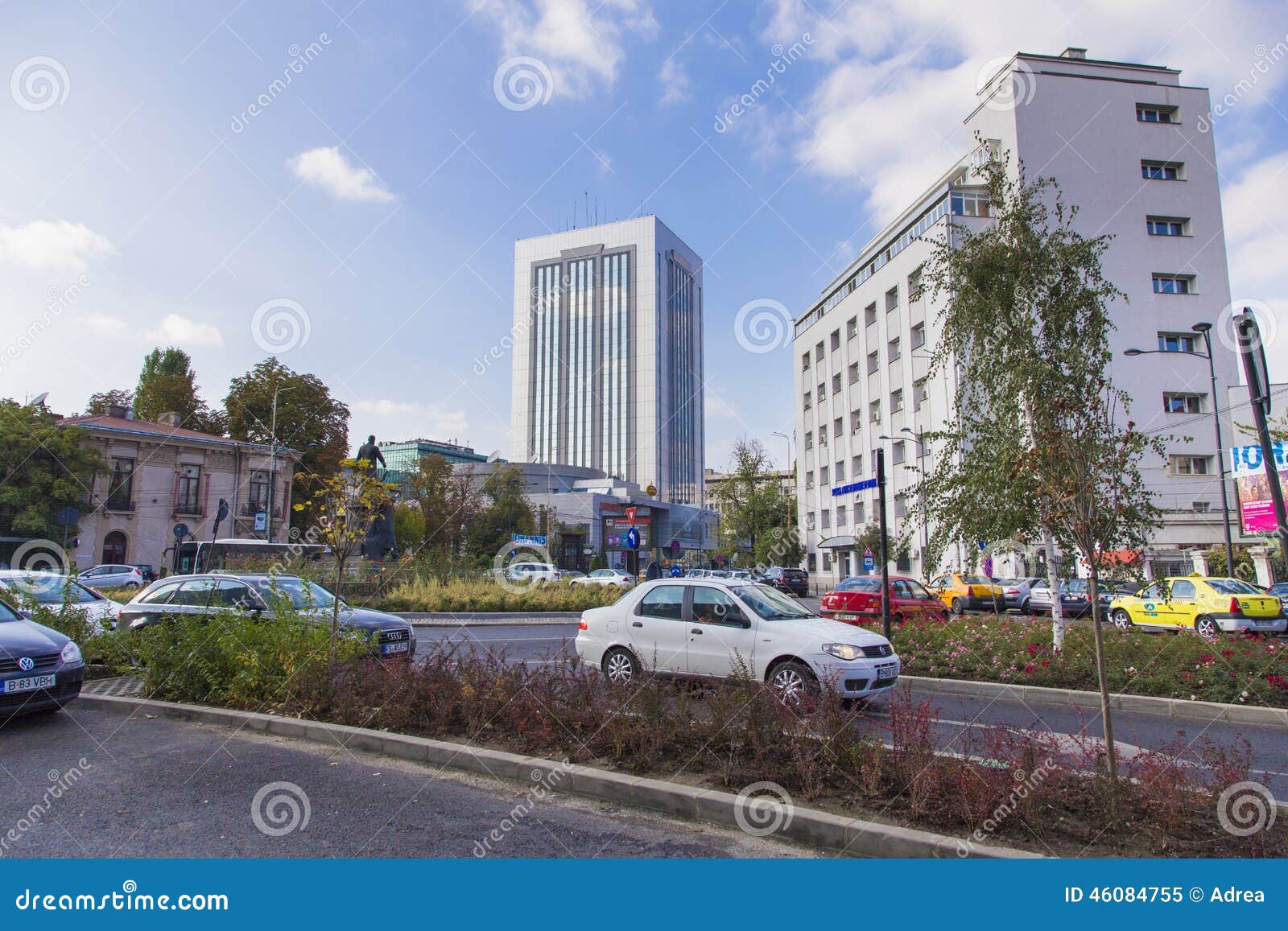Traffic in Alexandru Lahovari Square Roundabout Editorial Image - Image ...