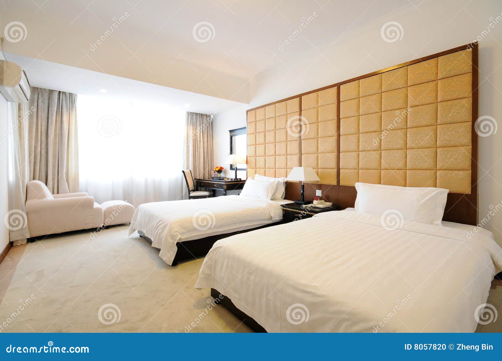 Hotellrum arkivfoto. Bild av elegantt, inredning, kondo - 8057820