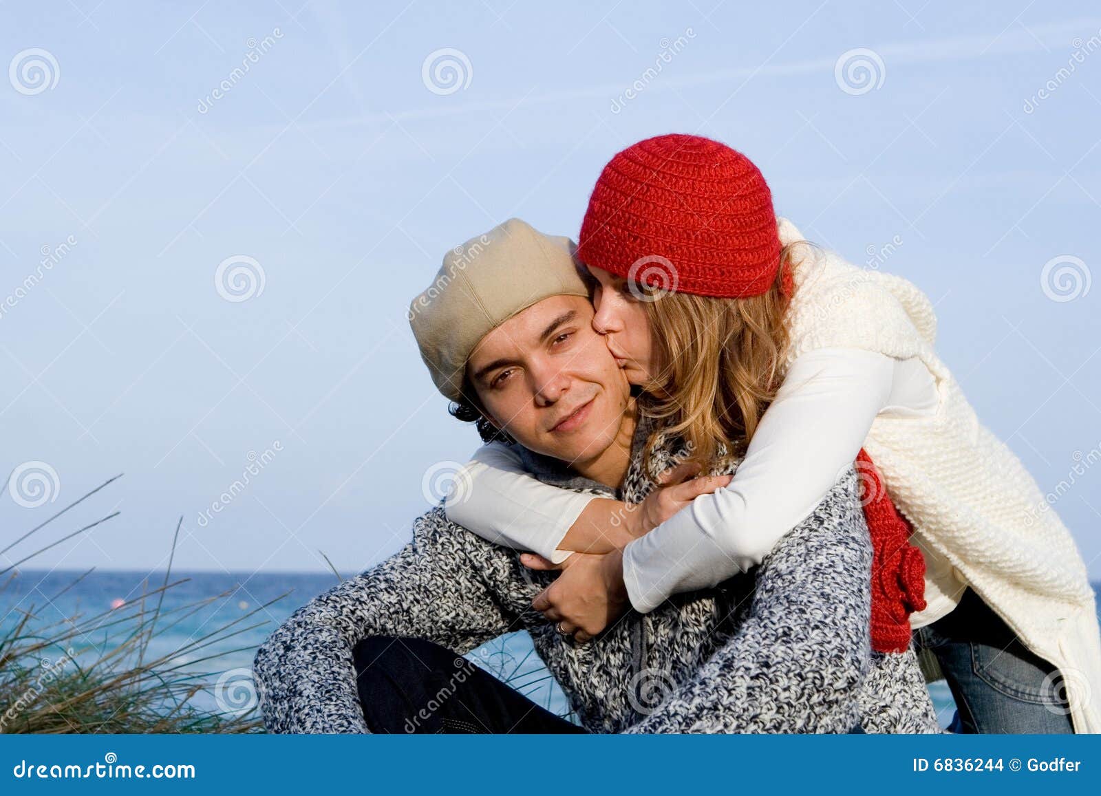 Houdend Van Paar Op Vakantie Stock Foto - Image of affectie, zomer: 6836244 Houdend Van Paar Op Vakantie Stock Foto - Image of affectie, zomer: 6836244